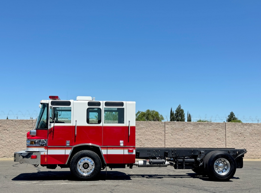 2005 Pierce Quantum Single Axle Cab & Chassis | Firetrucks Unlimited