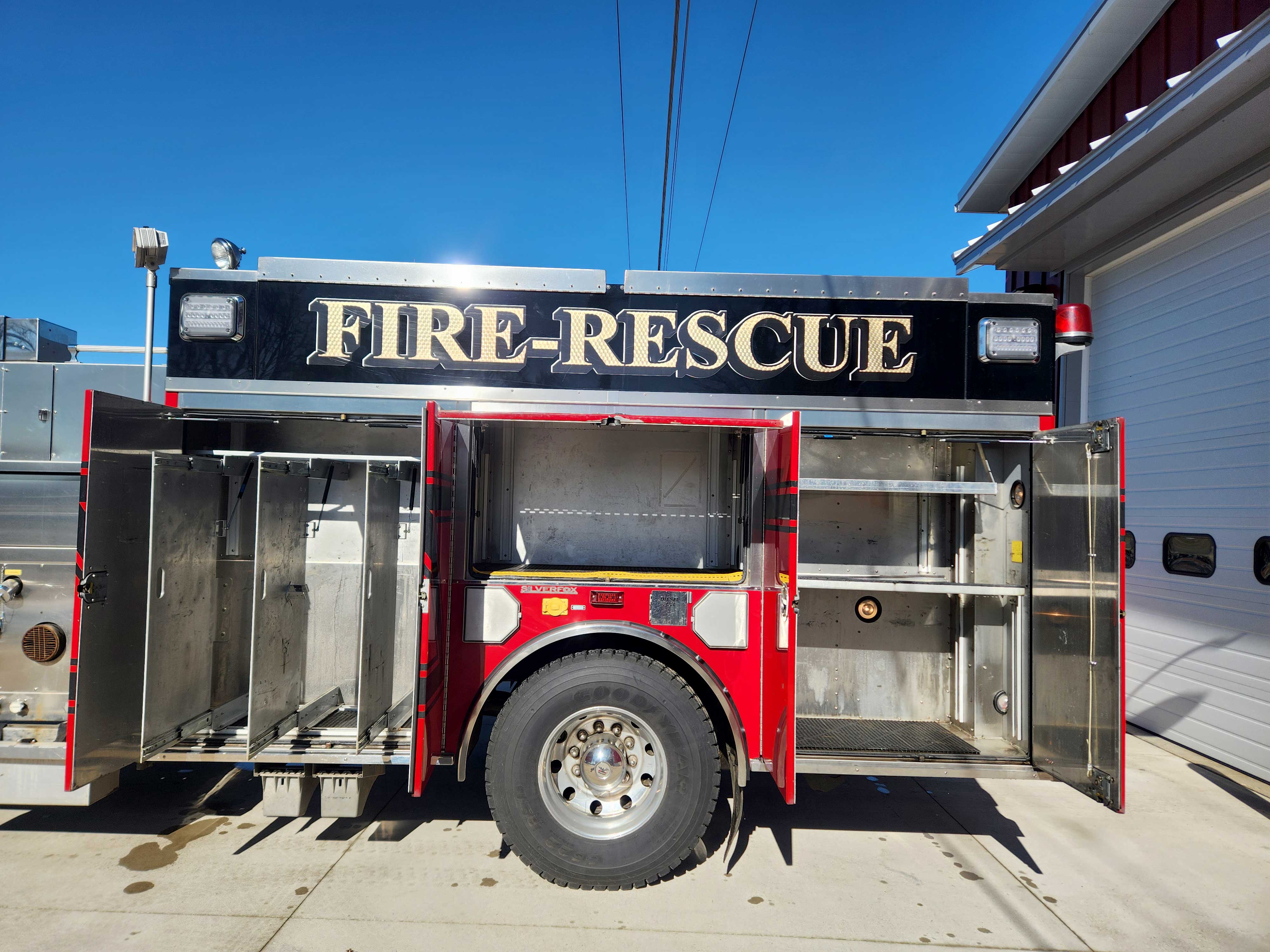 2006 HME Silver Fox Rescue Pumper | Firetrucks Unlimited