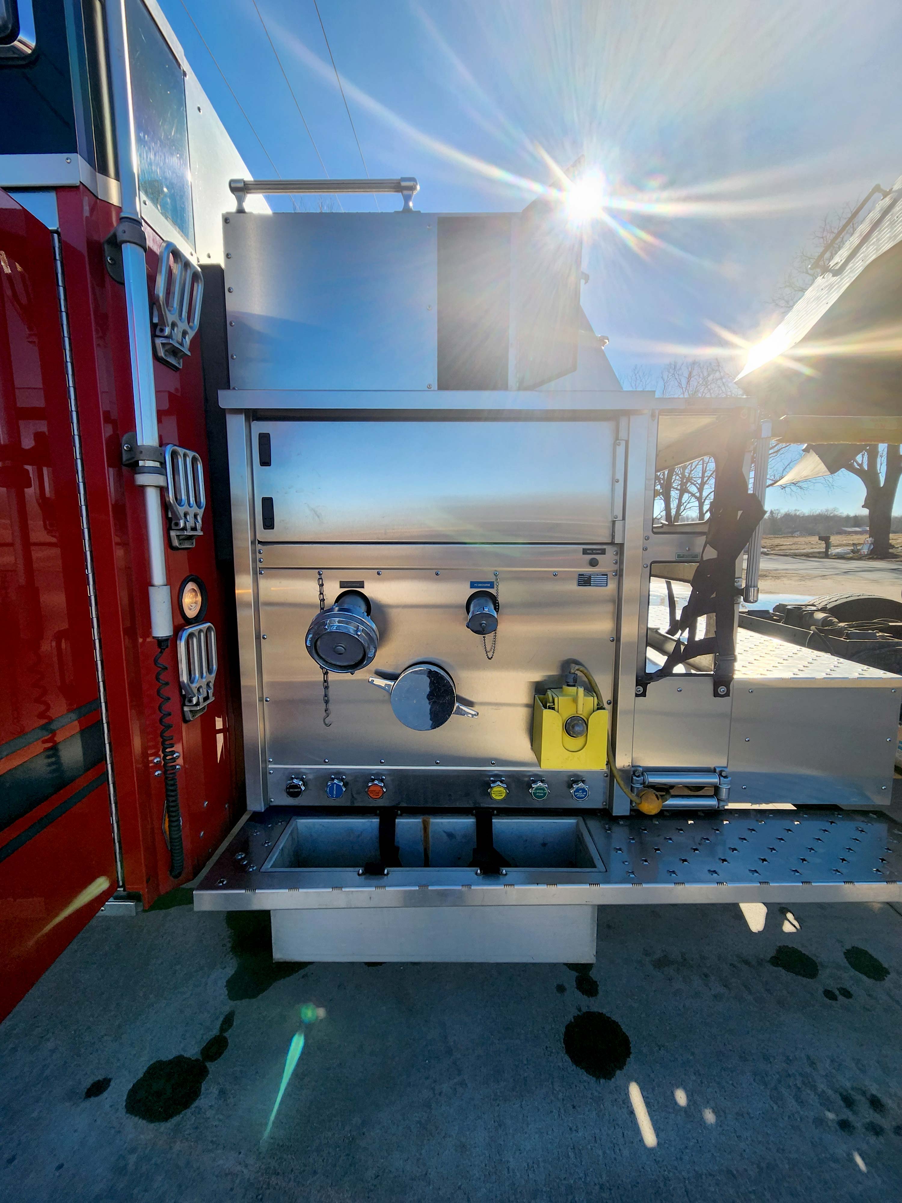 2006 HME Silver Fox Rescue Pumper | Firetrucks Unlimited