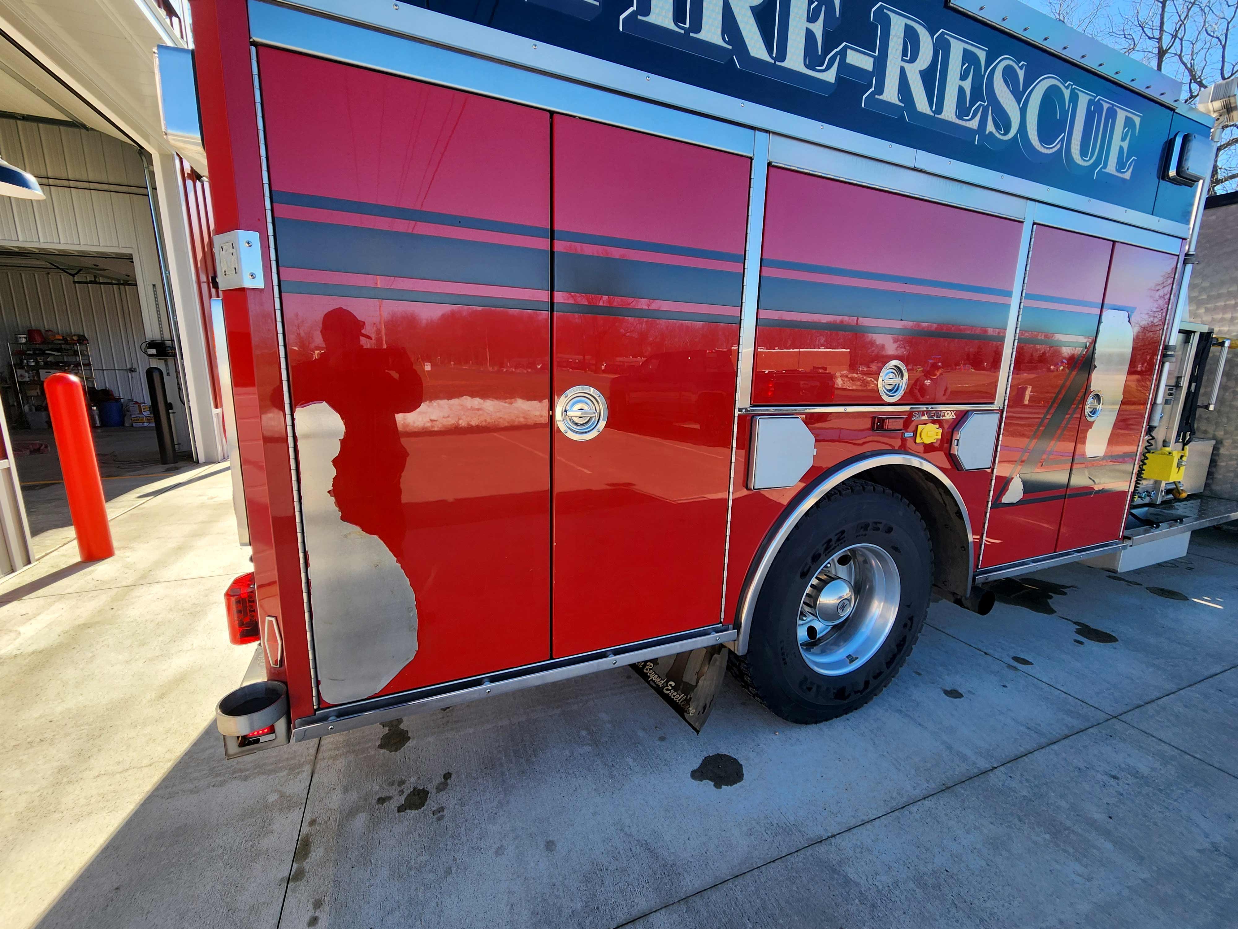 2006 HME Silver Fox Rescue Pumper | Firetrucks Unlimited