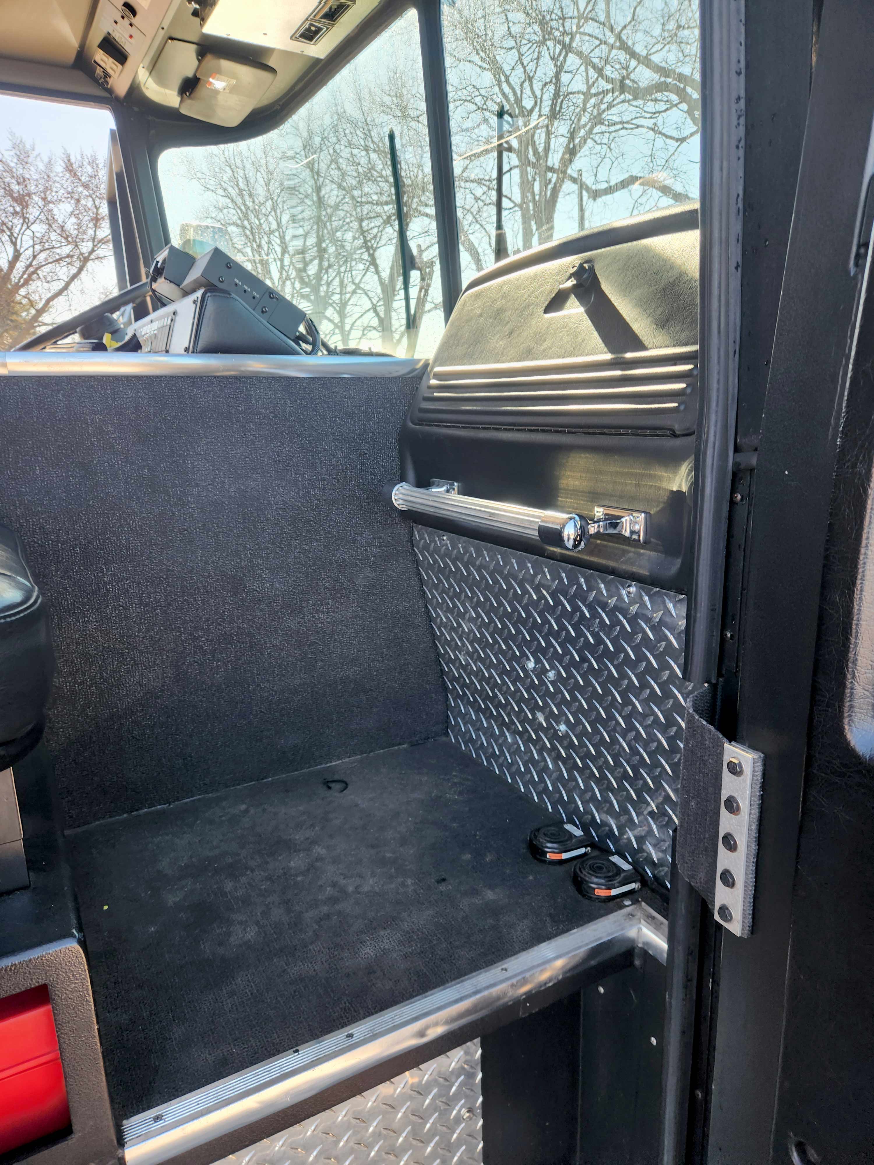 2006 HME Silver Fox Rescue Pumper | Firetrucks Unlimited