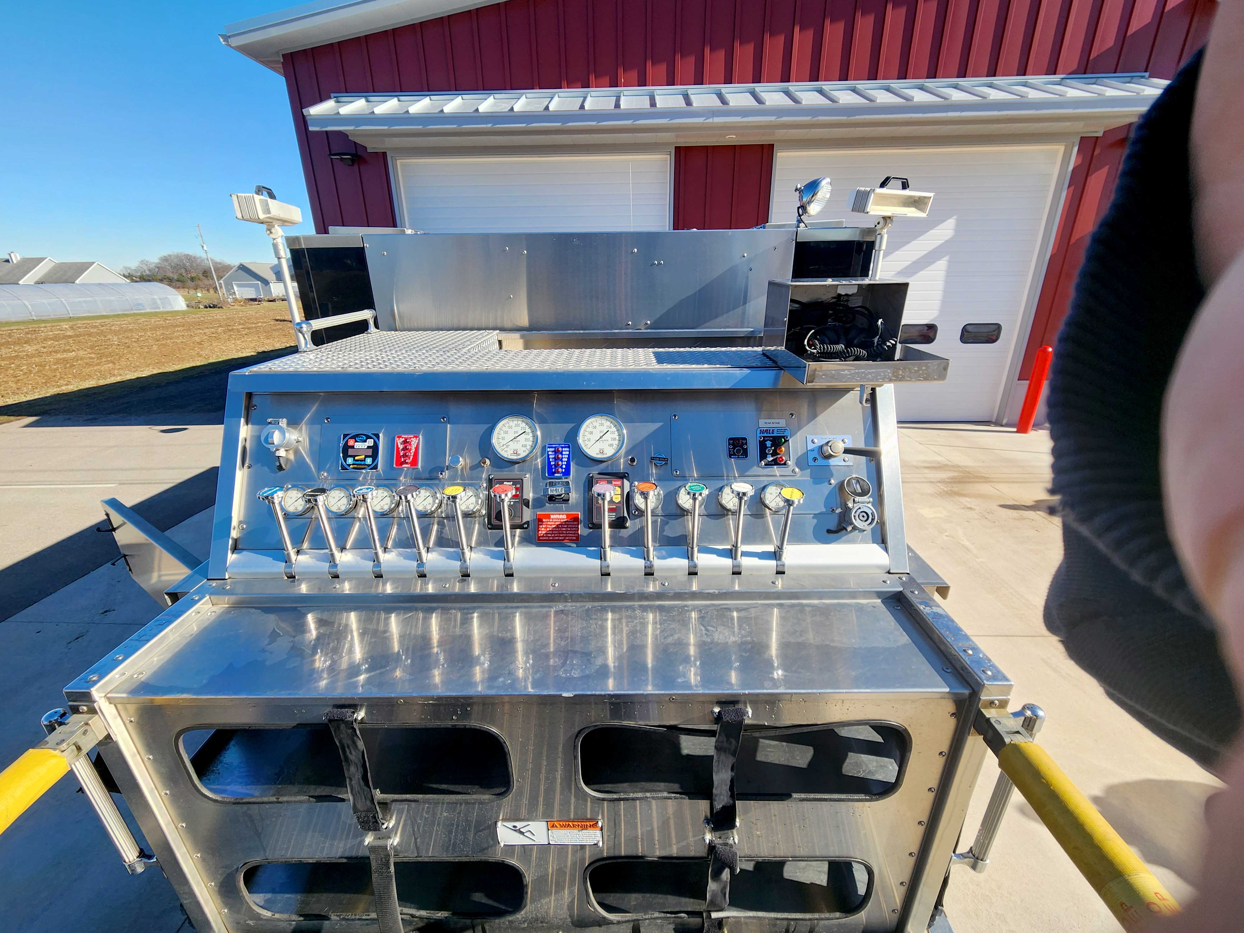 2006 HME Silver Fox Rescue Pumper | Firetrucks Unlimited