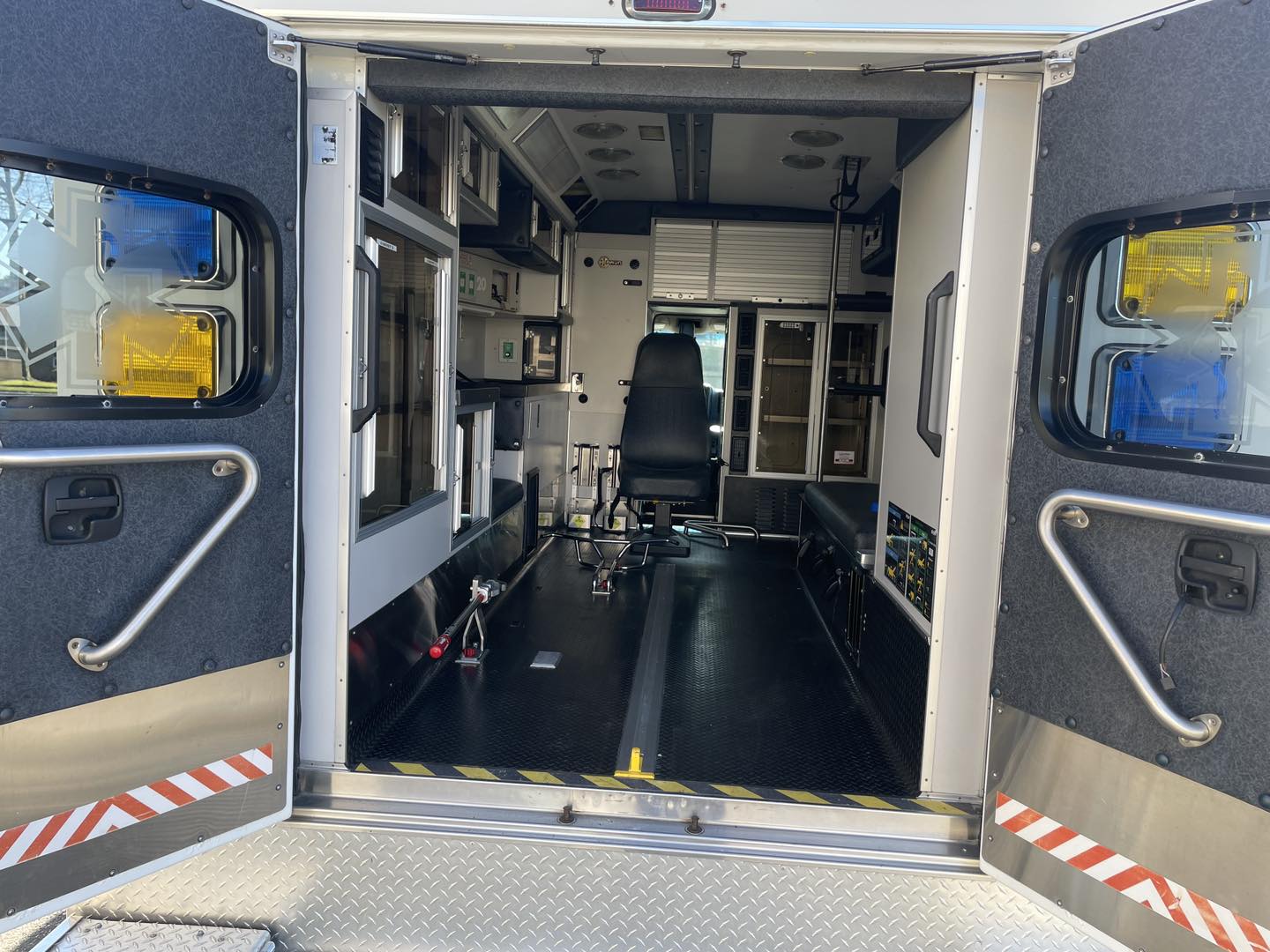 2008 Braun Chevrolet Med-Duty Ambulance | Used Truck Details