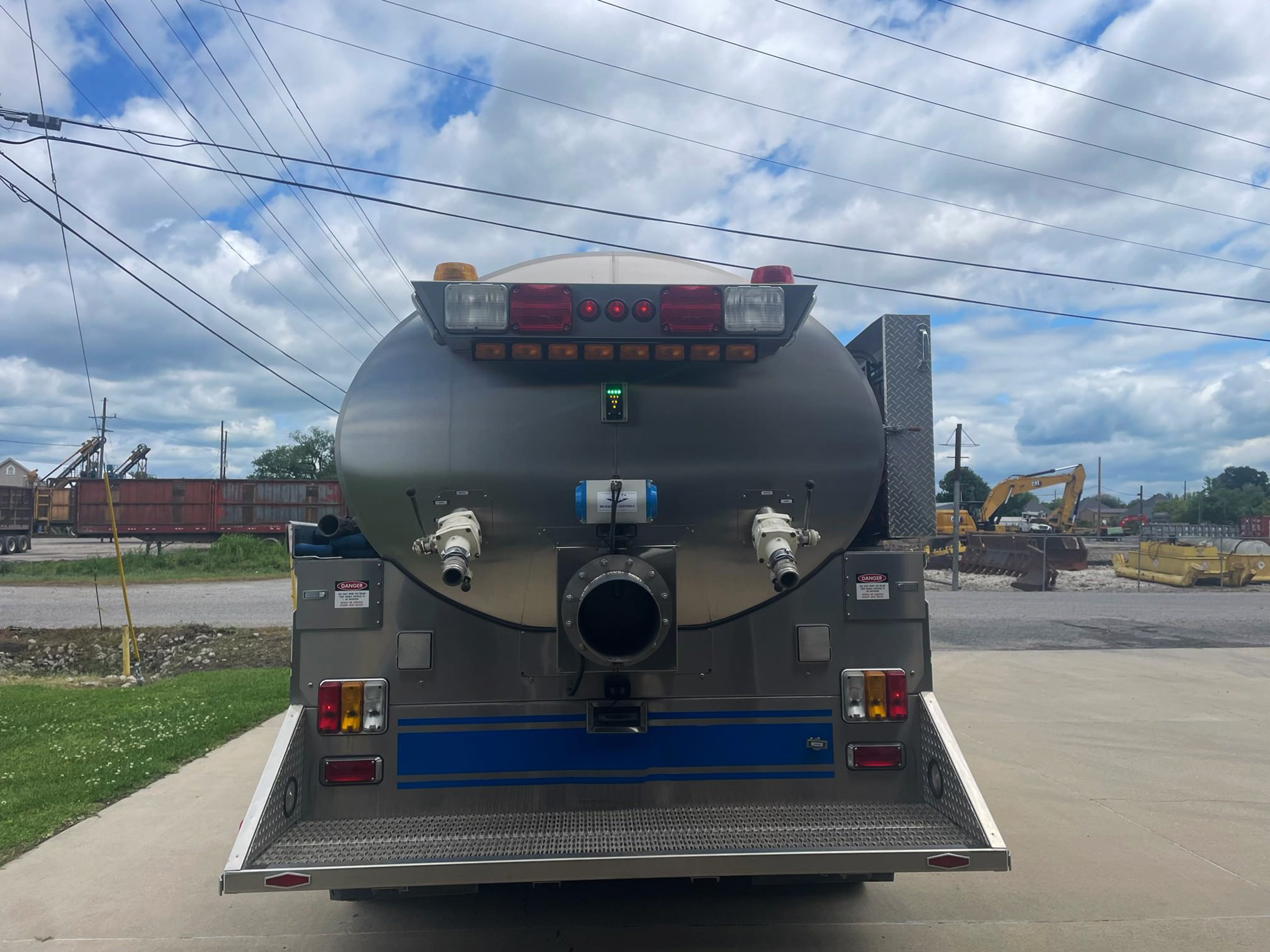 2000 US Tanker International Commercial Elliptical Tanker | Used Truck ...