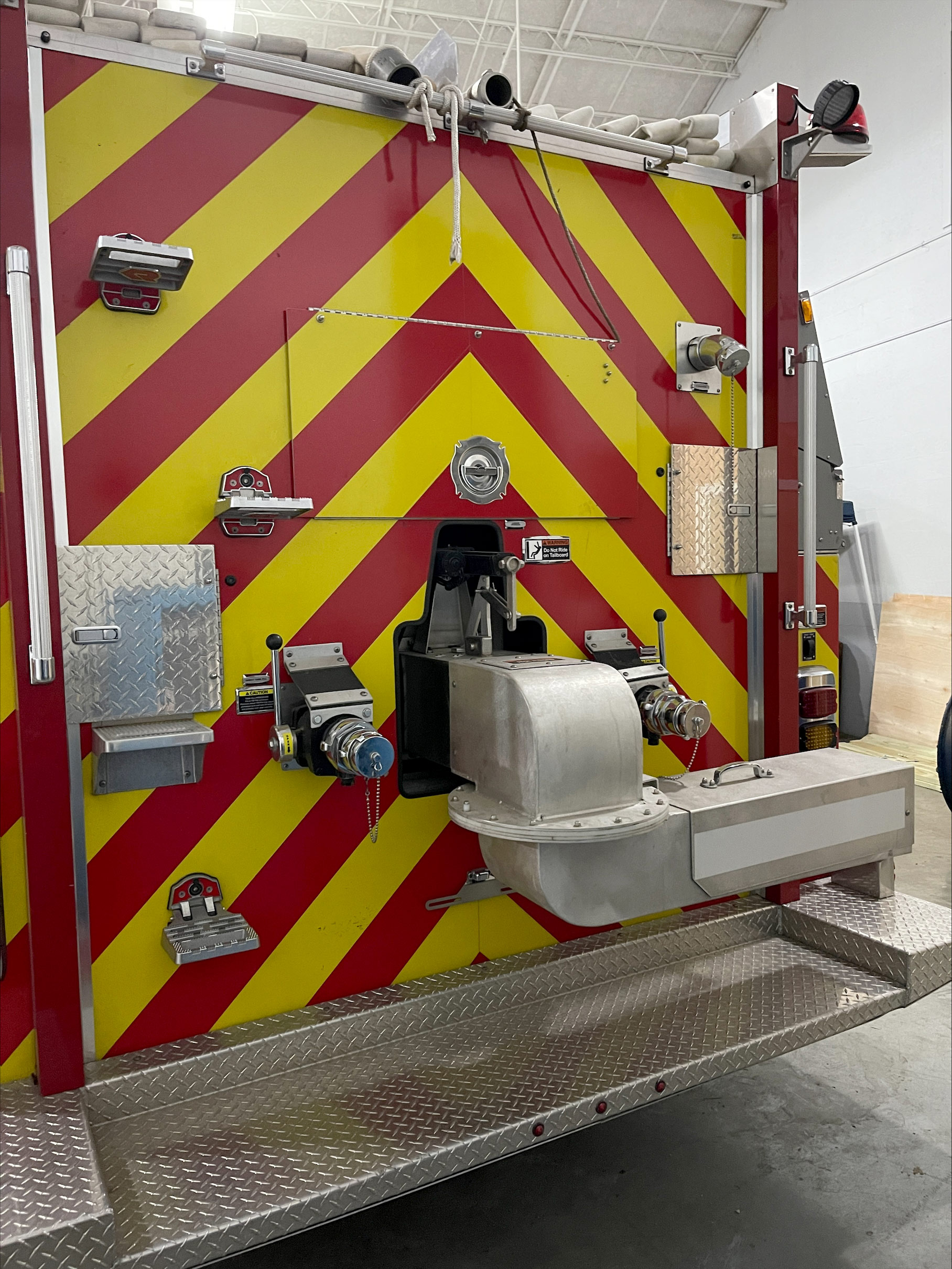 2018 Rosenbauer Freightliner Commercial Pumper Tanker | Firetrucks ...
