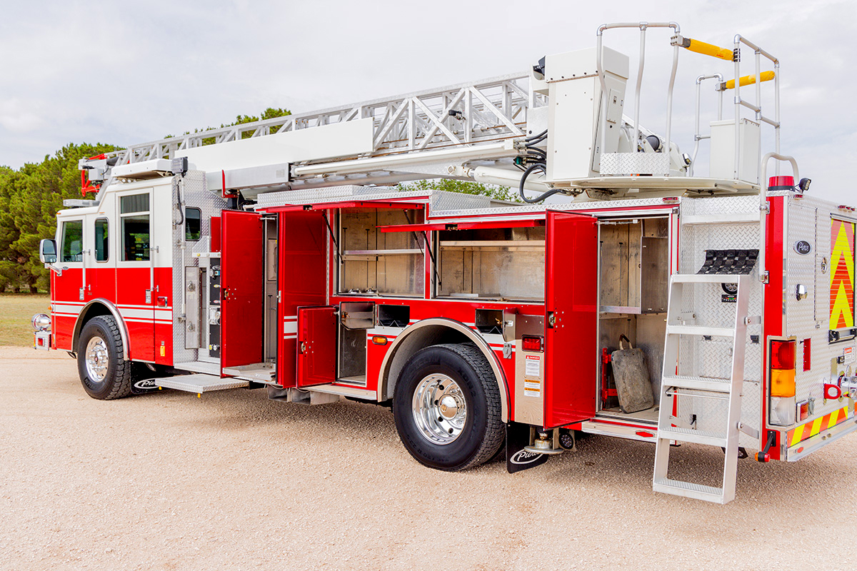 2005 Pierce Dash 75' Quint | Used Truck Details