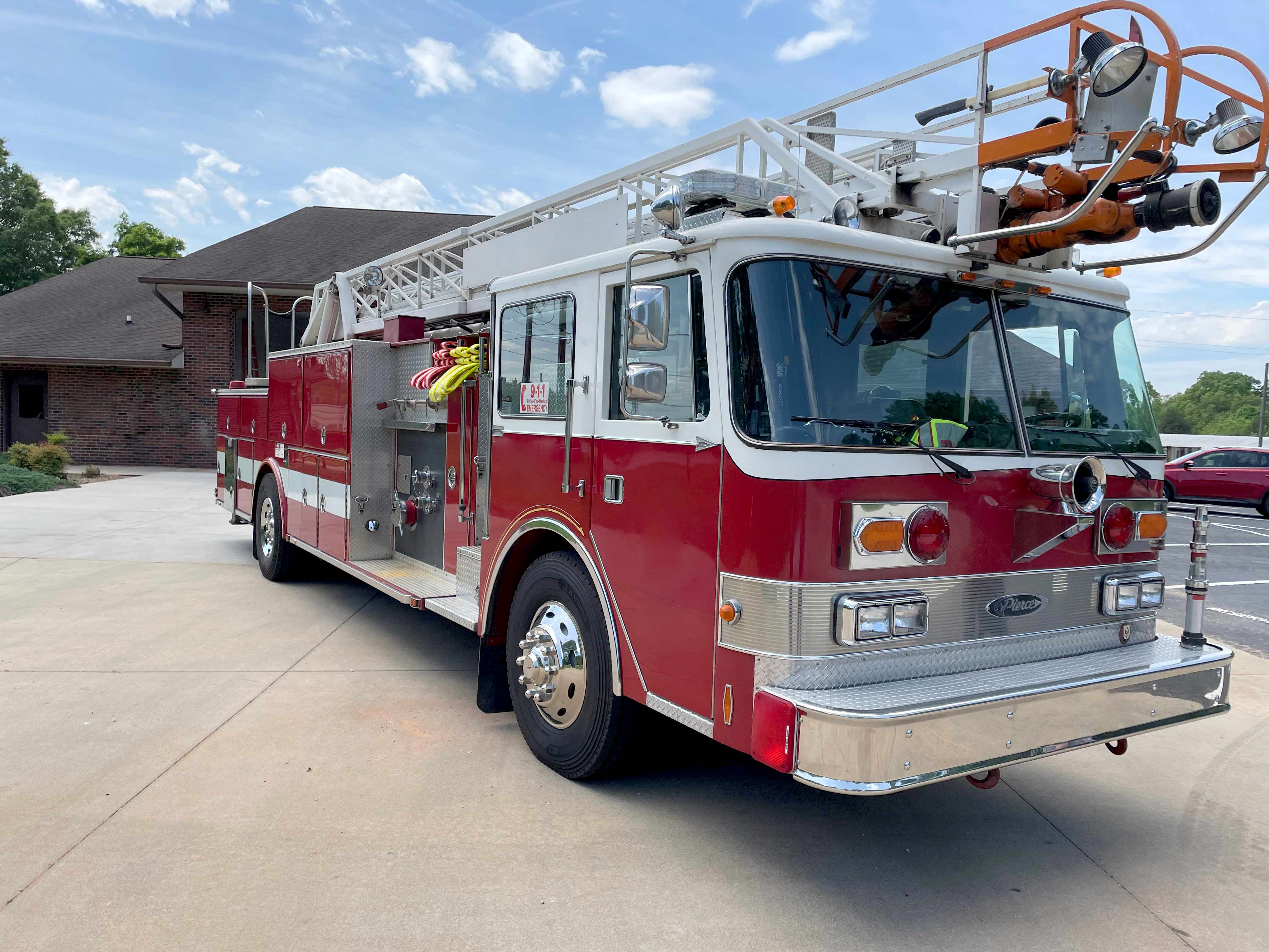 1986 Pierce Arrow 75' Aerial | Used Truck Details