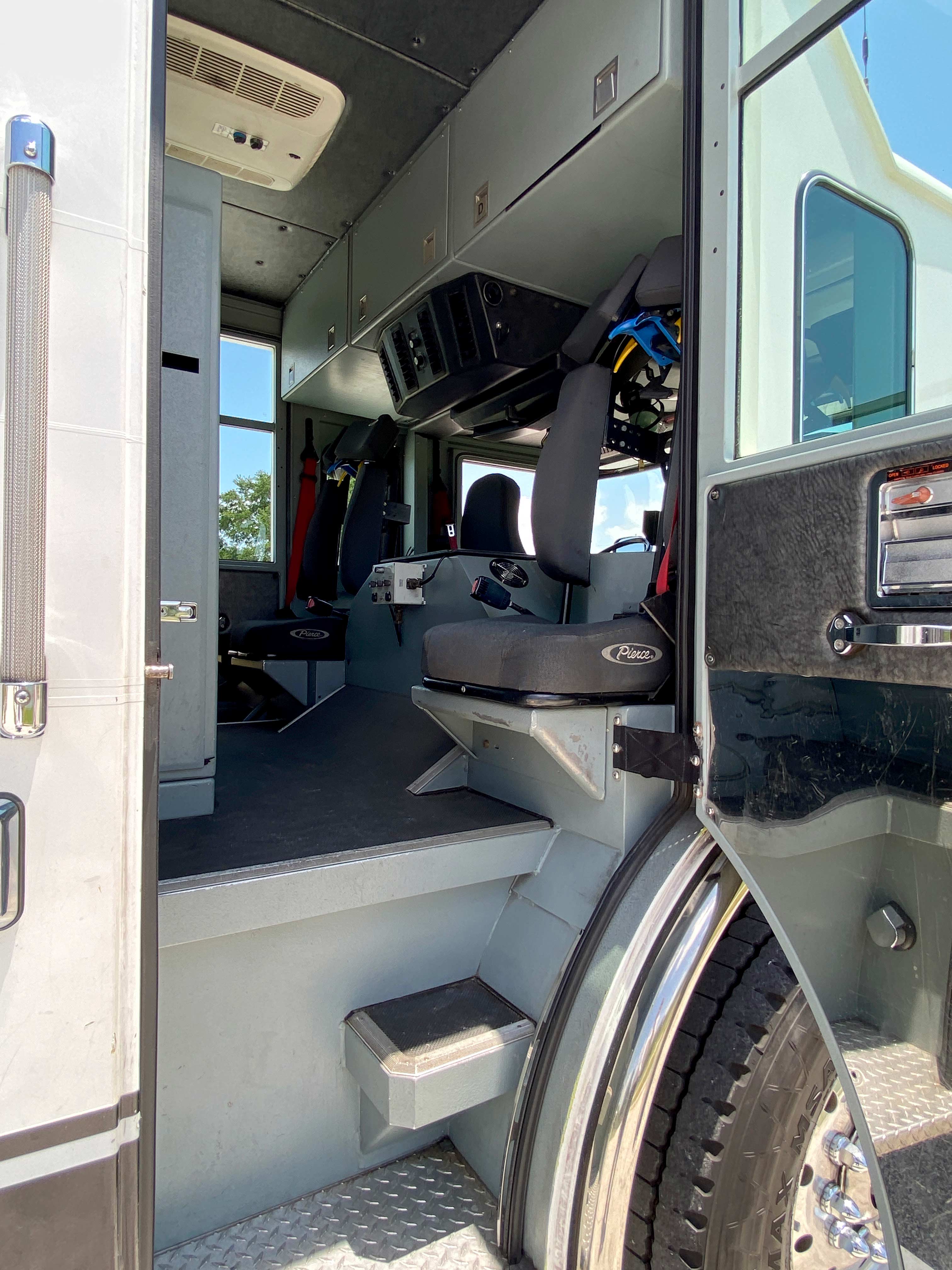 2007 Pierce Enforcer Heavy Rescue | Used Truck Details