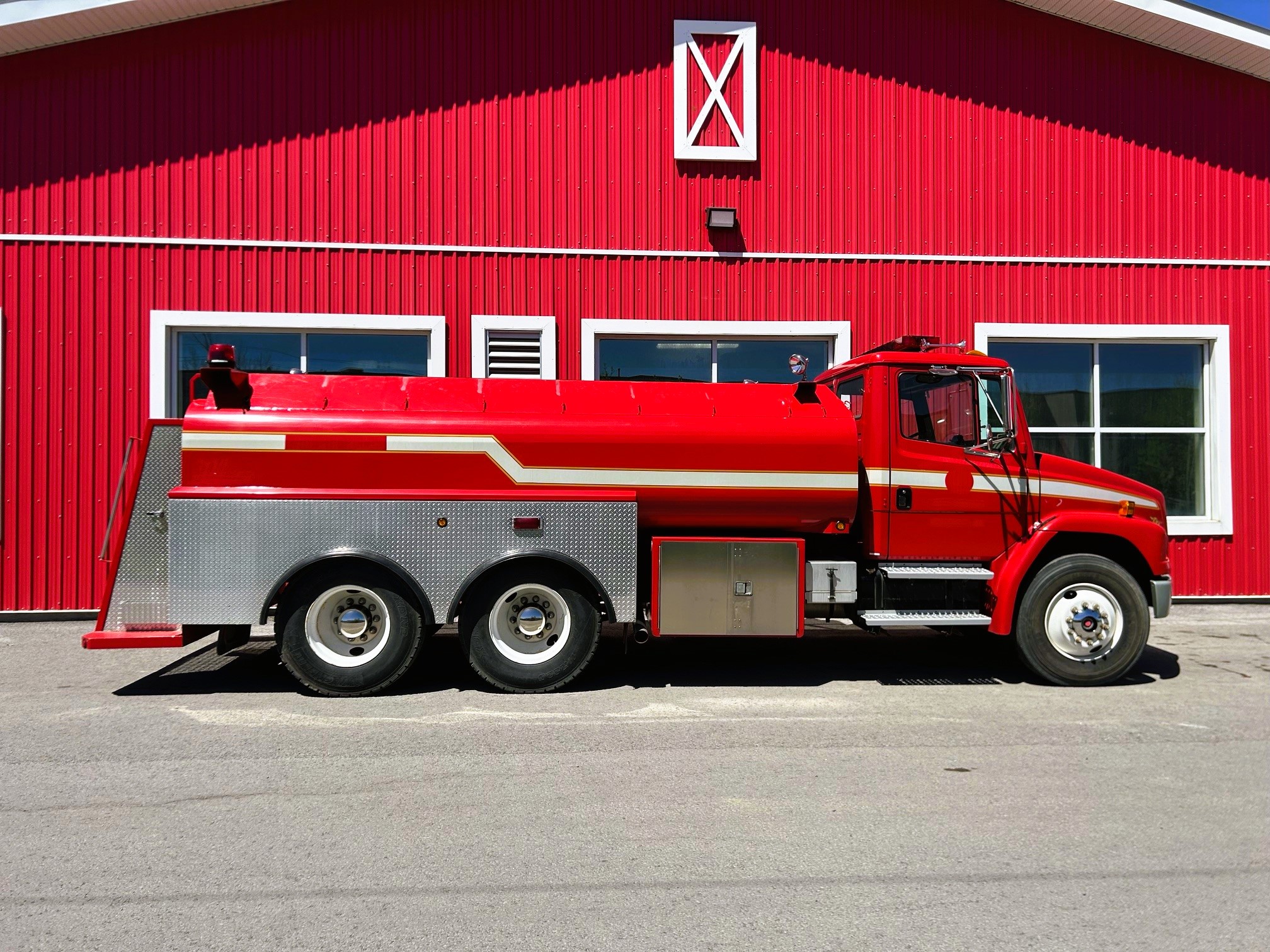 1999 Freightliner Tandem Axle Elliptical Tanker | Firetrucks Unlimited