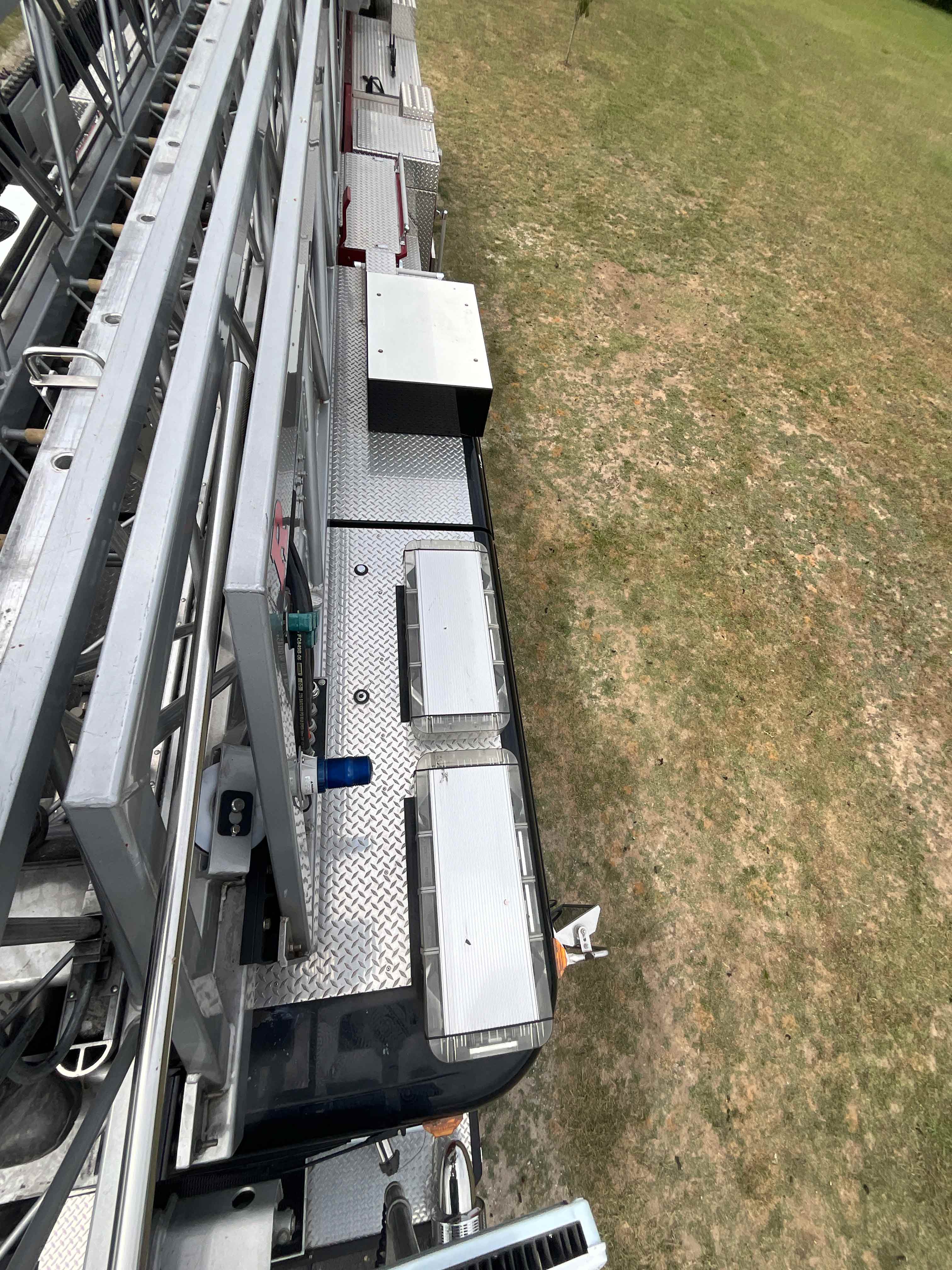 2006 Pierce Lance 100' Platform | Used Truck Details