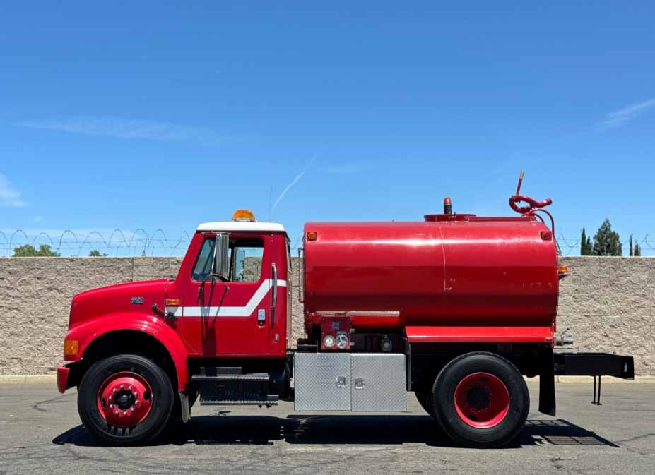 2001 International Elliptical Commercial Tanker | Firetrucks Unlimited
