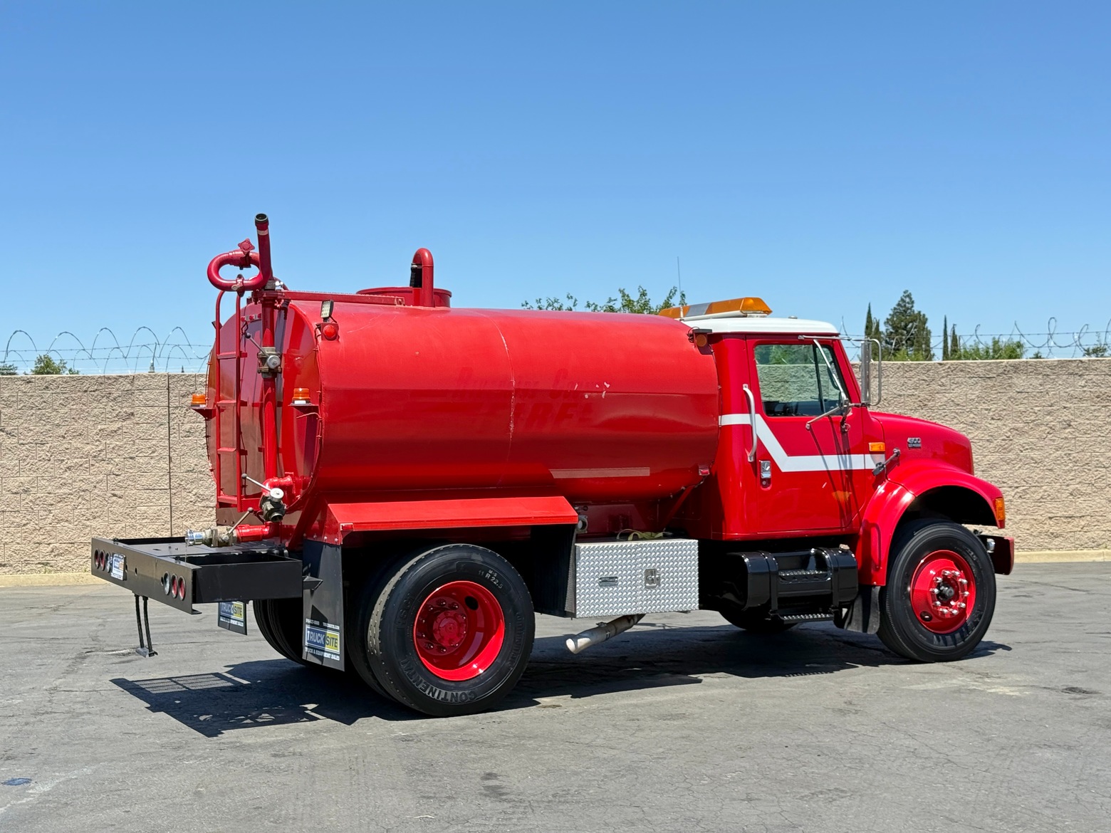 2001 International Elliptical Commercial Tanker | Used Truck Details