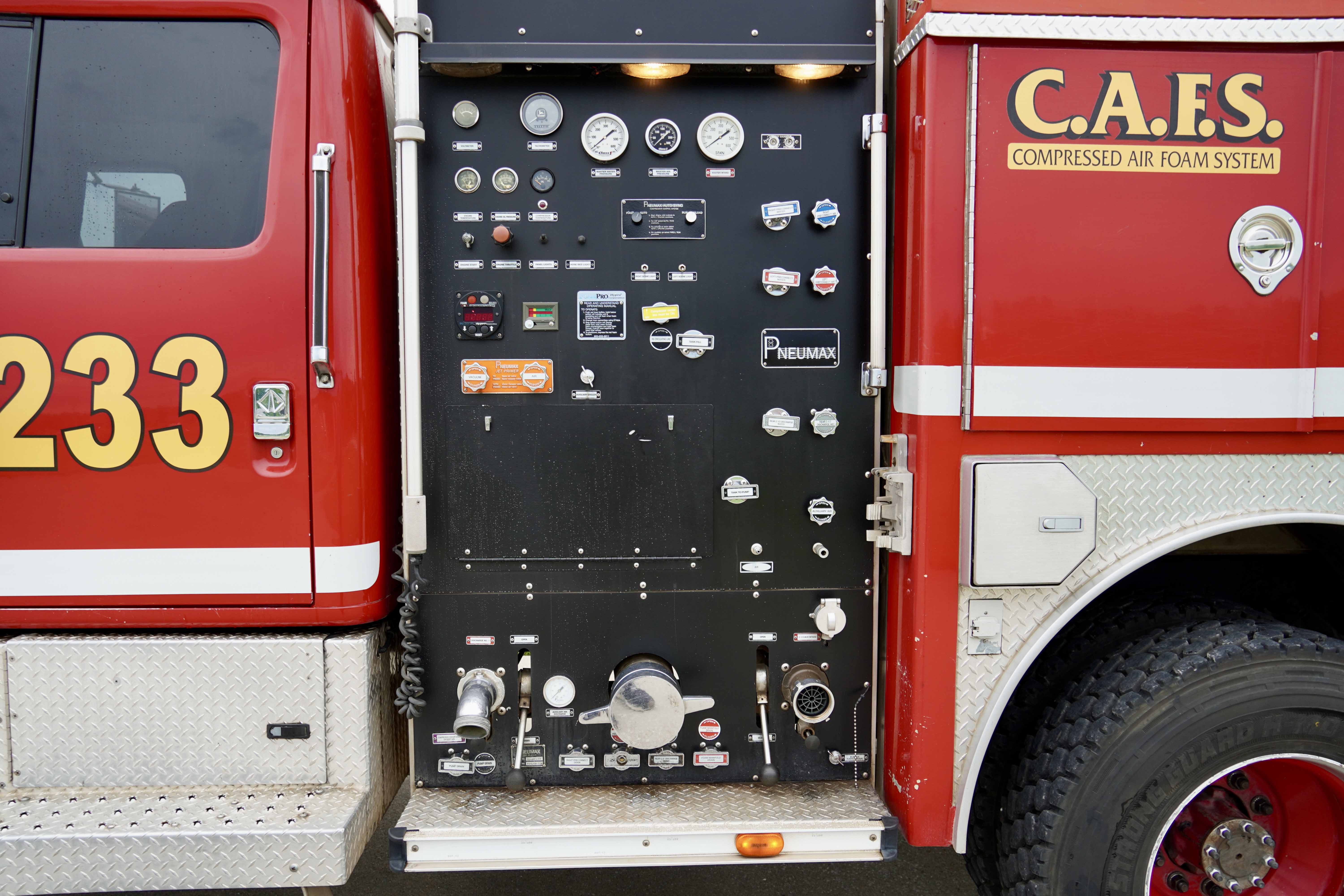 2001 E-One International 4x4 Commercial Mini Pumper | Used Truck Details