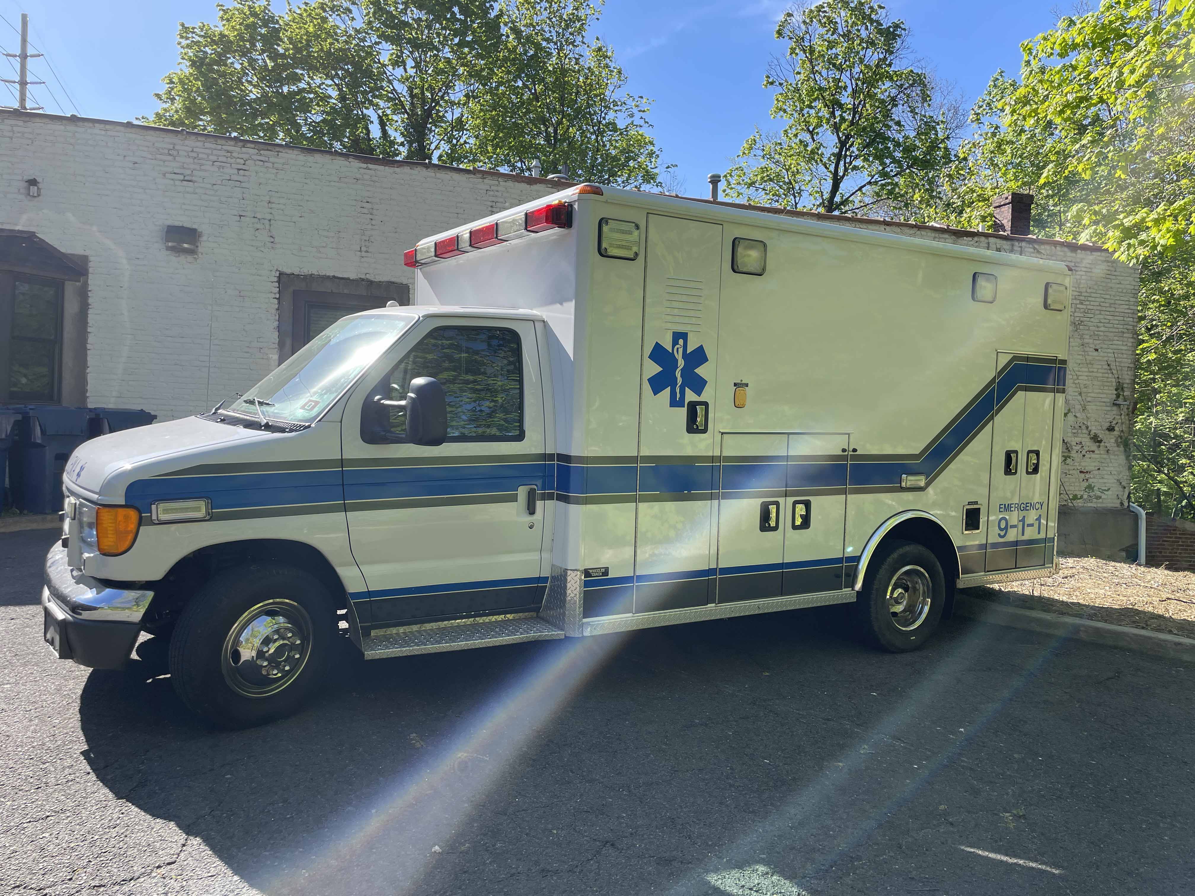 2006 Wheeled Coach Ford E-450 Ambulance | Firetrucks Unlimited