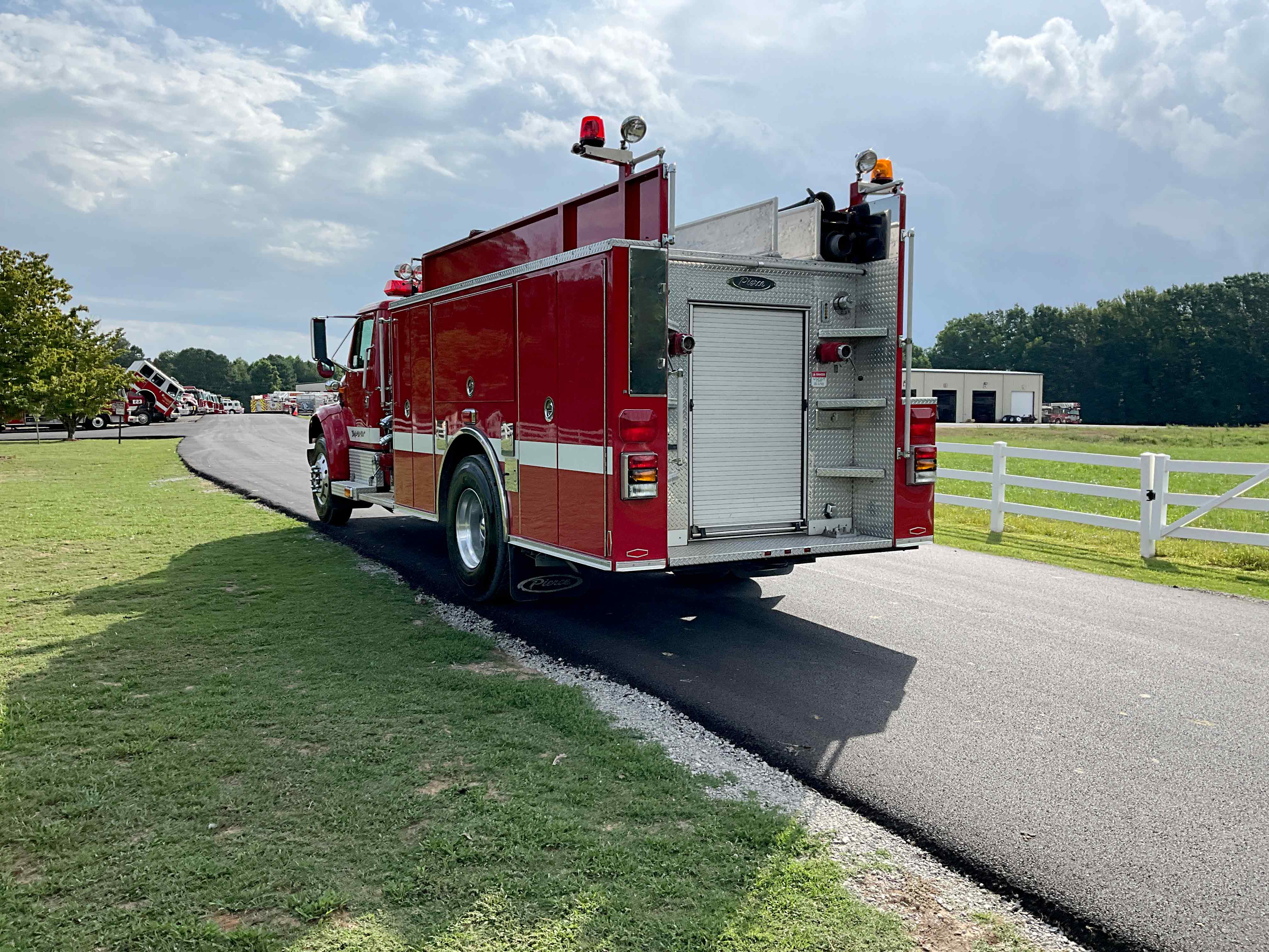 2000 Pierce International Commercial Pumper | Used Truck Details