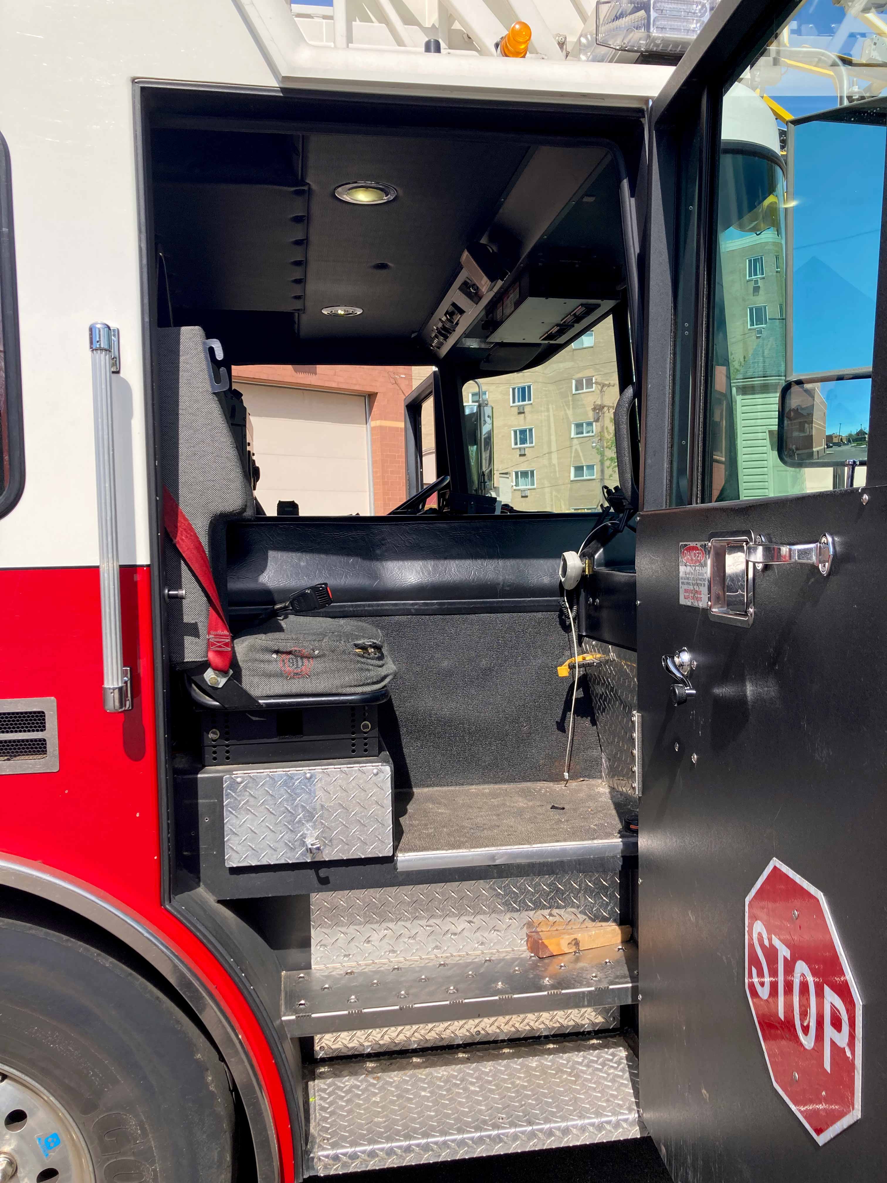 2011 Ferrara Ember 77' Quint | Used Truck Details