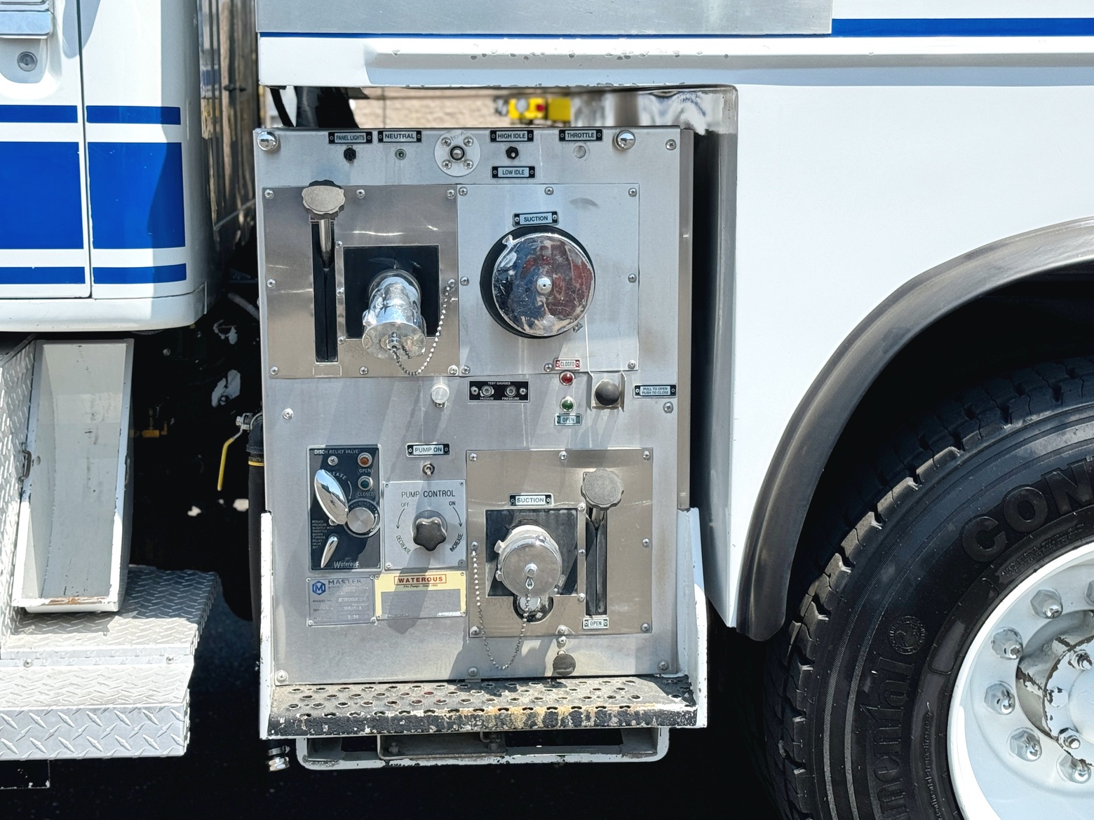 1998 Master Body Works International 4x4 Commercial Mini Pumper | Used ...
