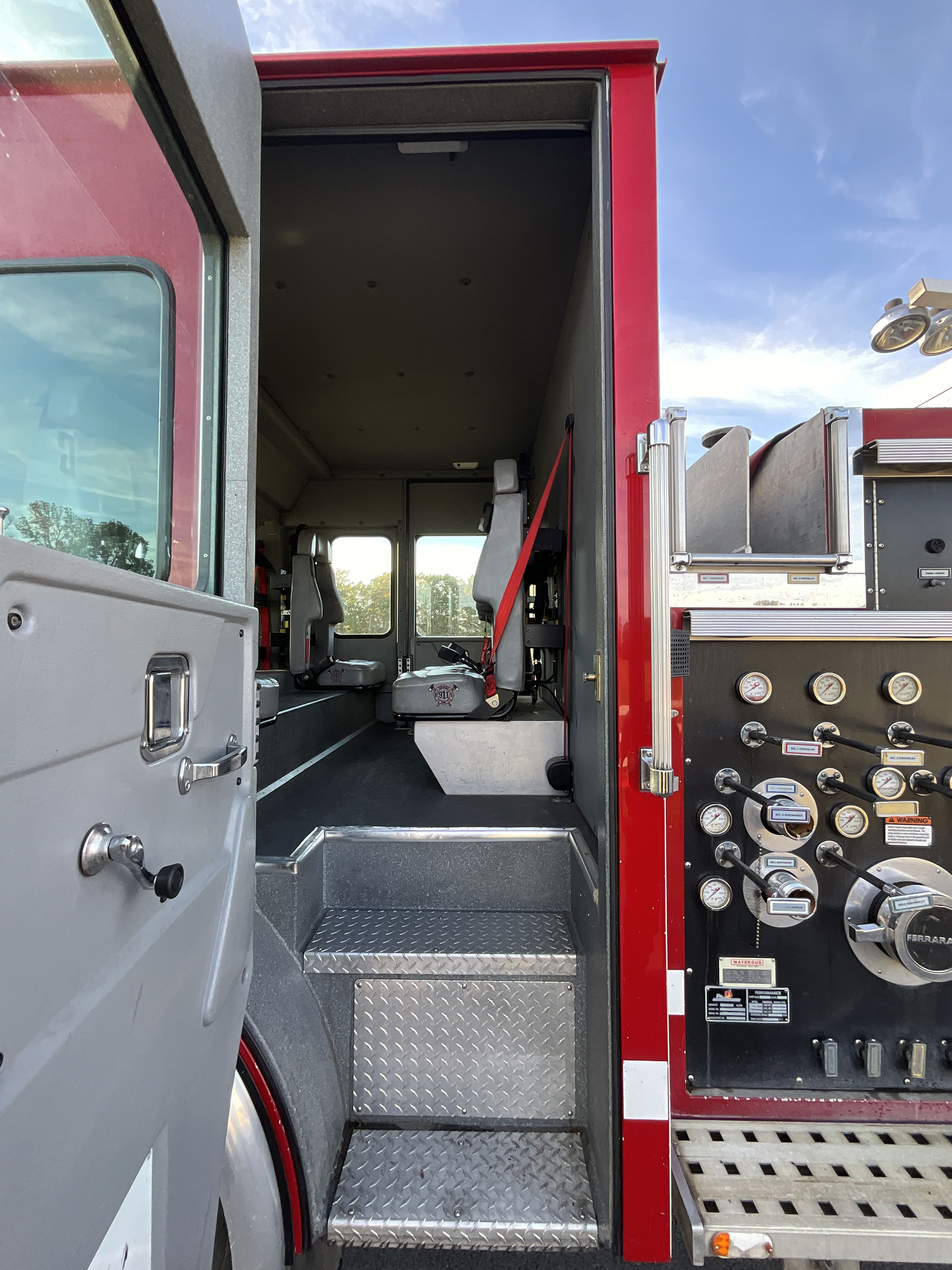 2004 Ferrara HME Custom Pumper | Used Truck Details