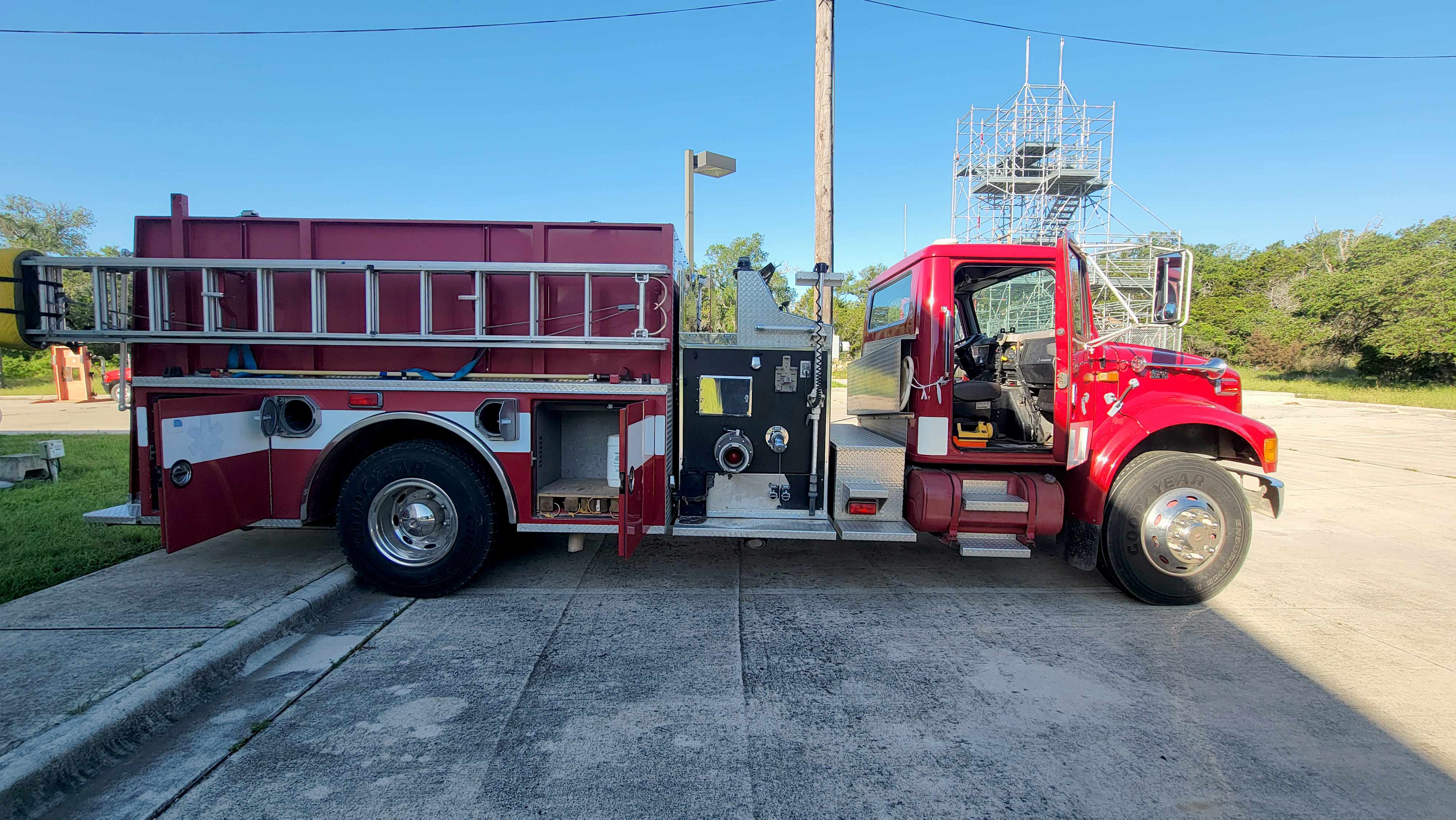 2000 Pierce International Commercial Pumper | Firetrucks Unlimited