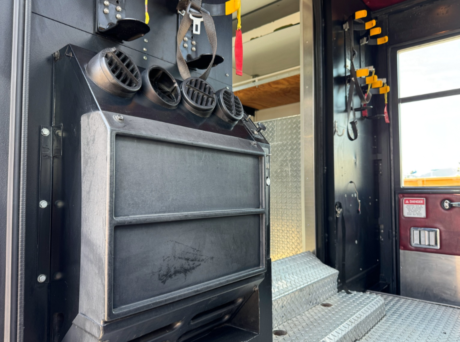 1999 Pierce Walk-In Heavy Rescue | Firetrucks Unlimited