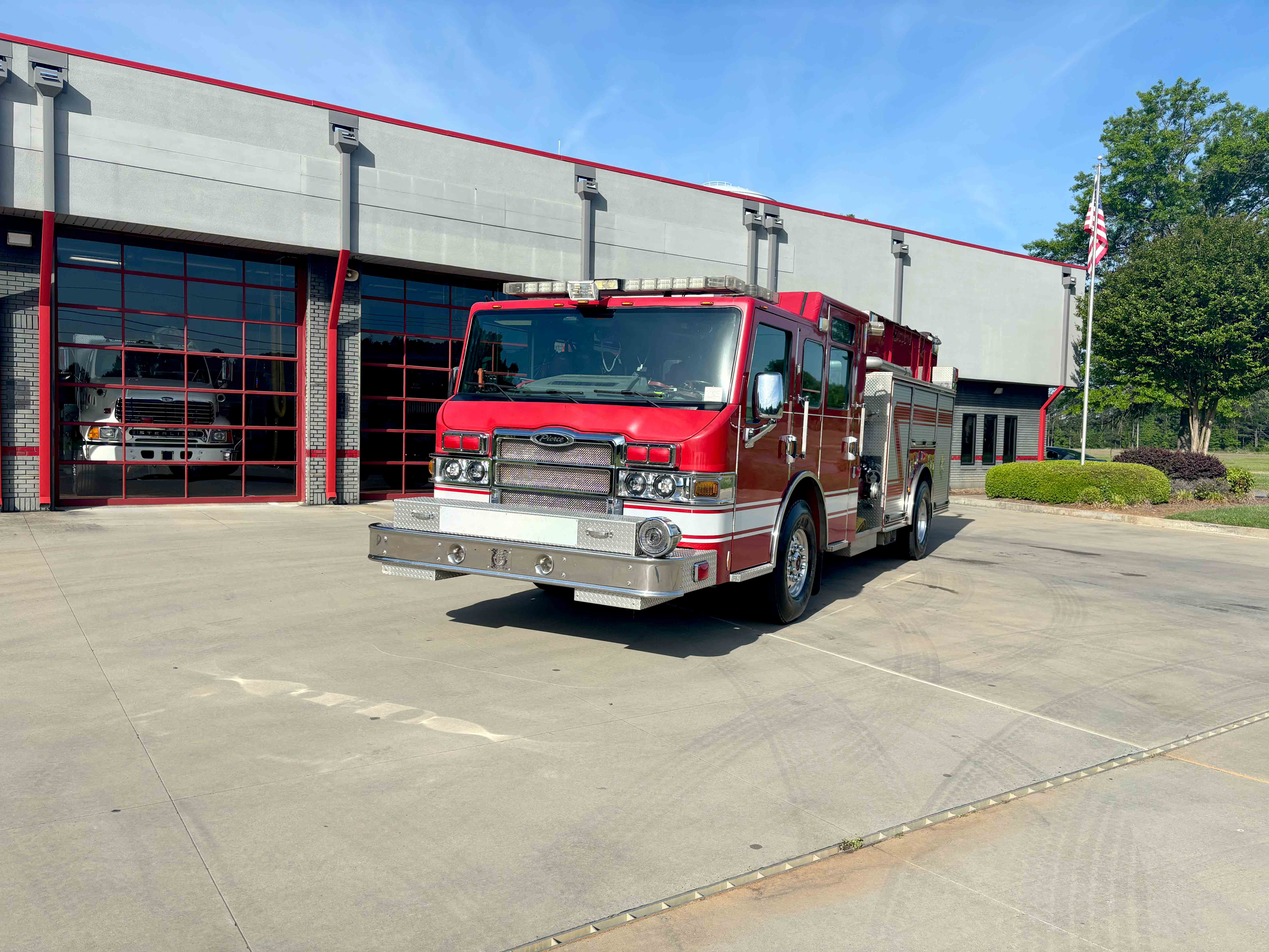 2008 Pierce Velocity Pumper | Firetrucks Unlimited