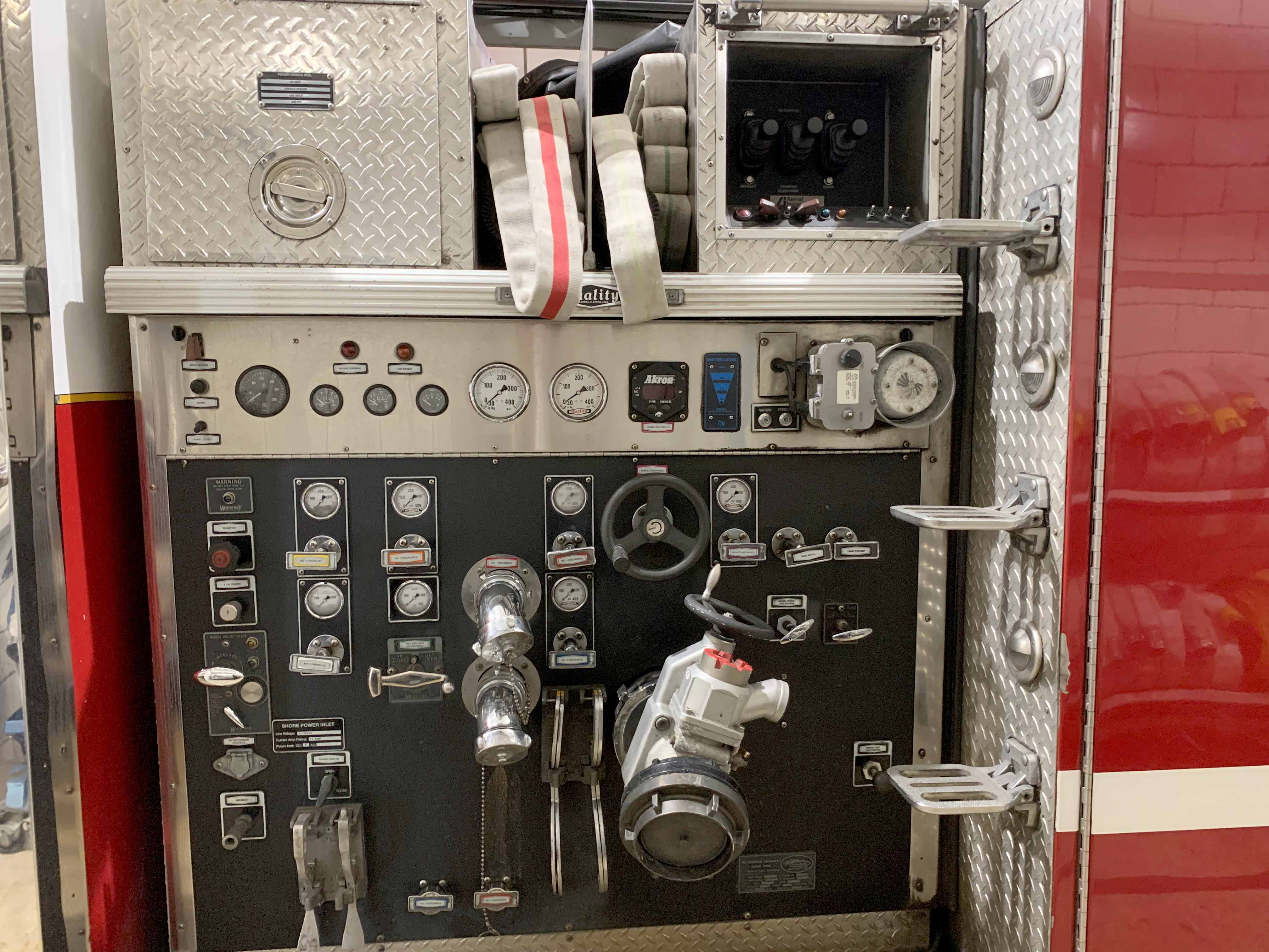 1999 Spartan 75' Aerial | Used Truck Details