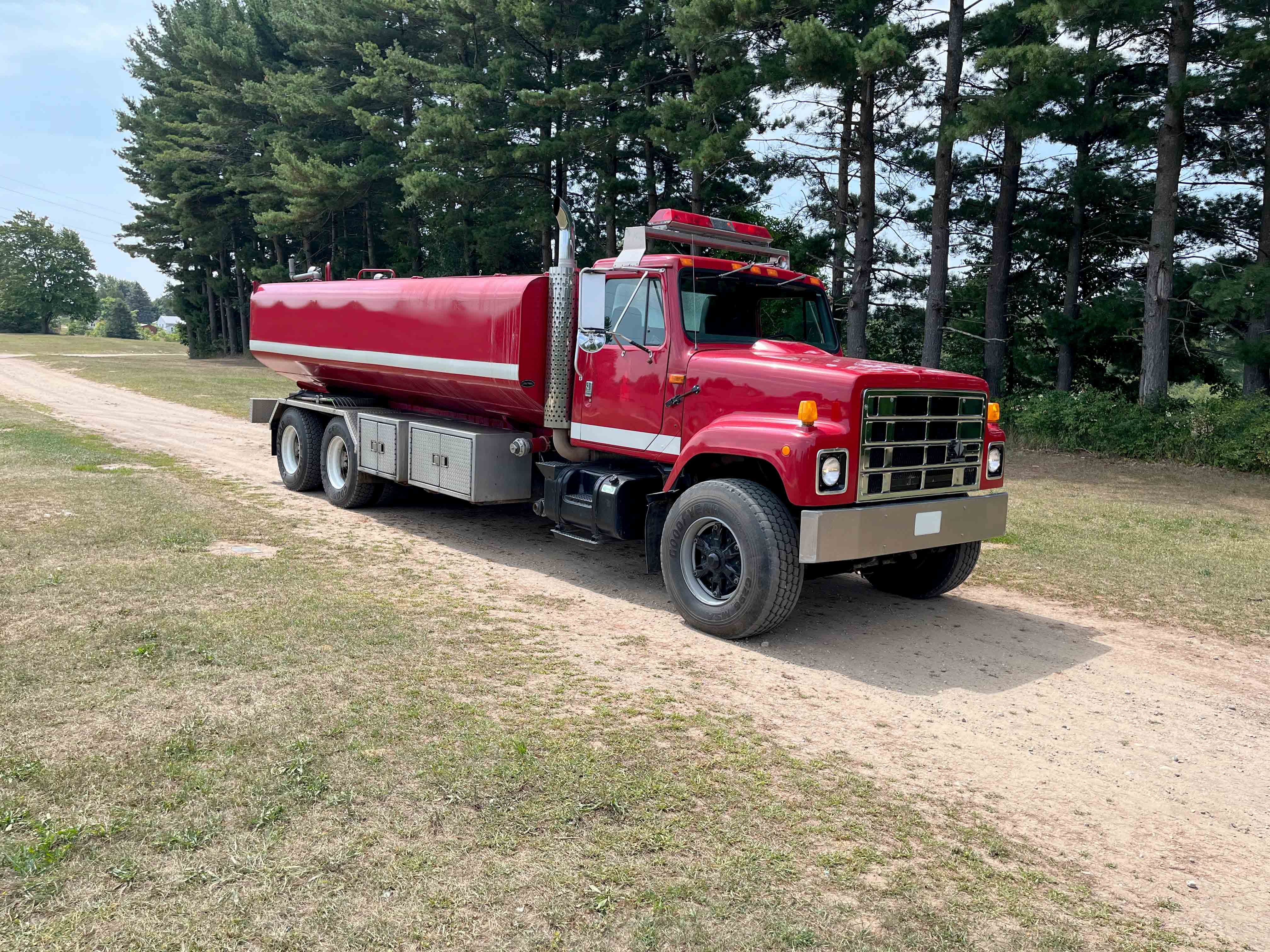 1997 International Tandem Axle Elliptical Tanker | Used Truck Details