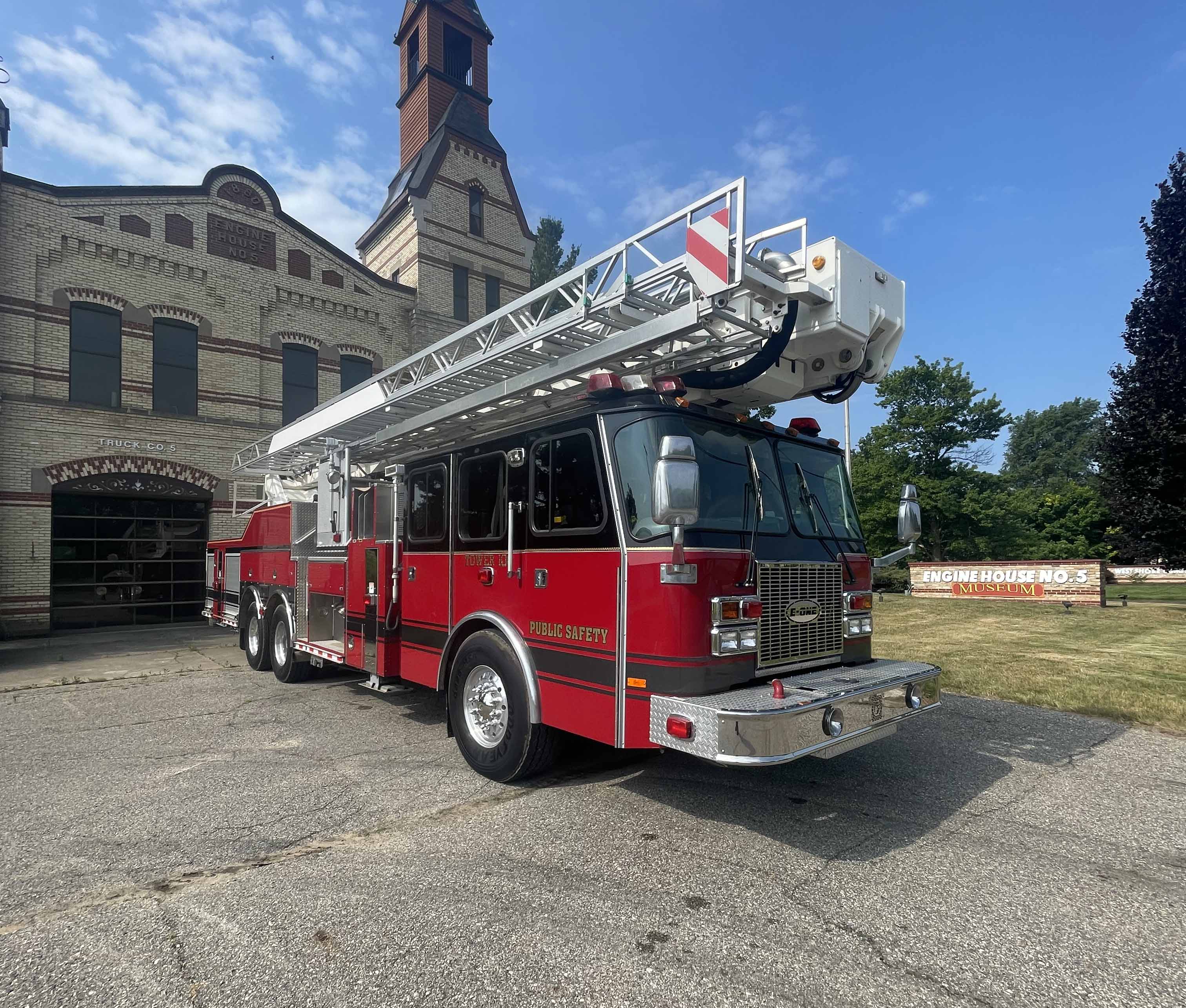 2002 Saulsbury E-One 100' Bronto Skylift | Used Truck Details