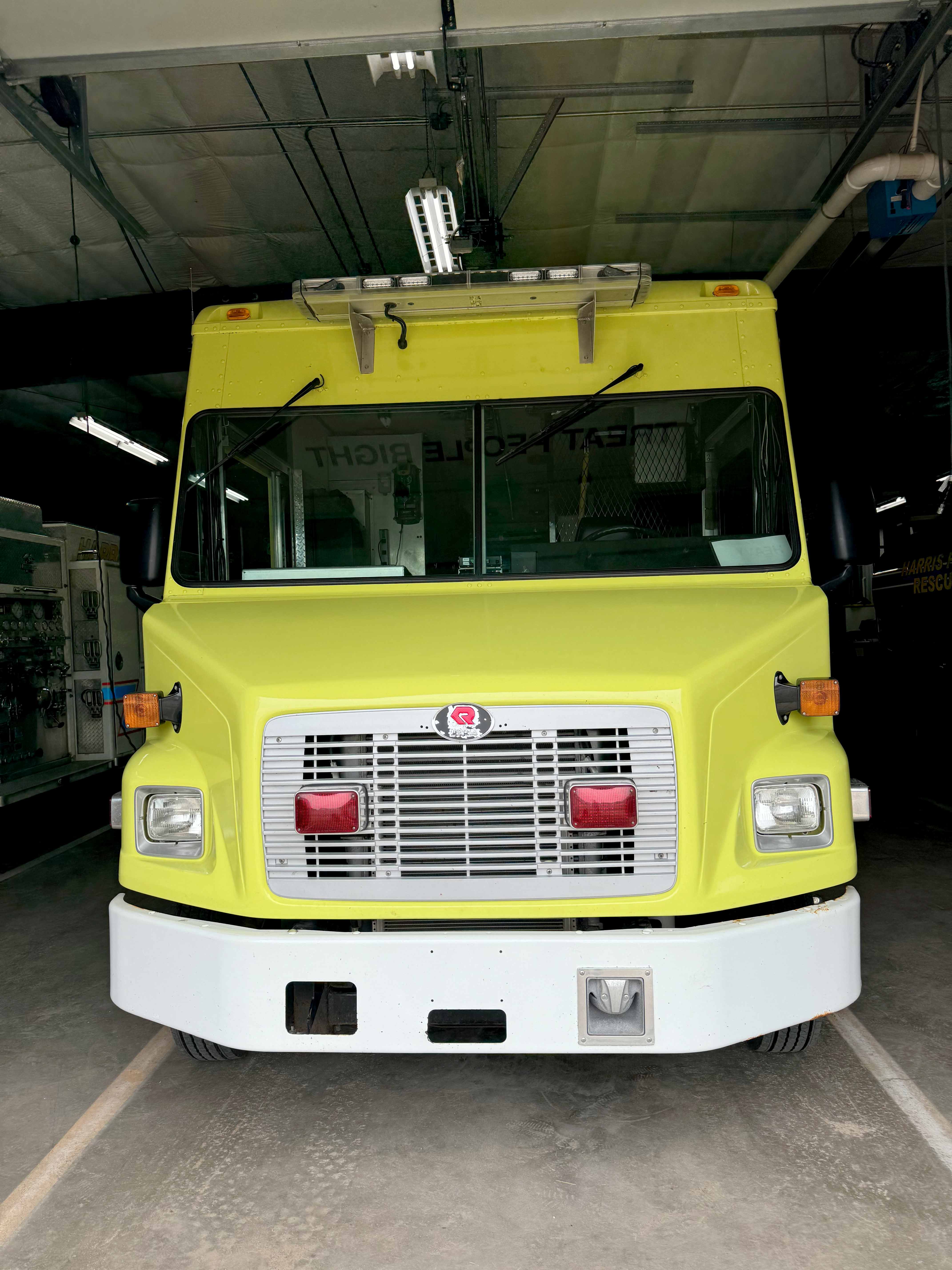 2005 Rosenbauer Freightliner Walk-In Rescue | Used Truck Details