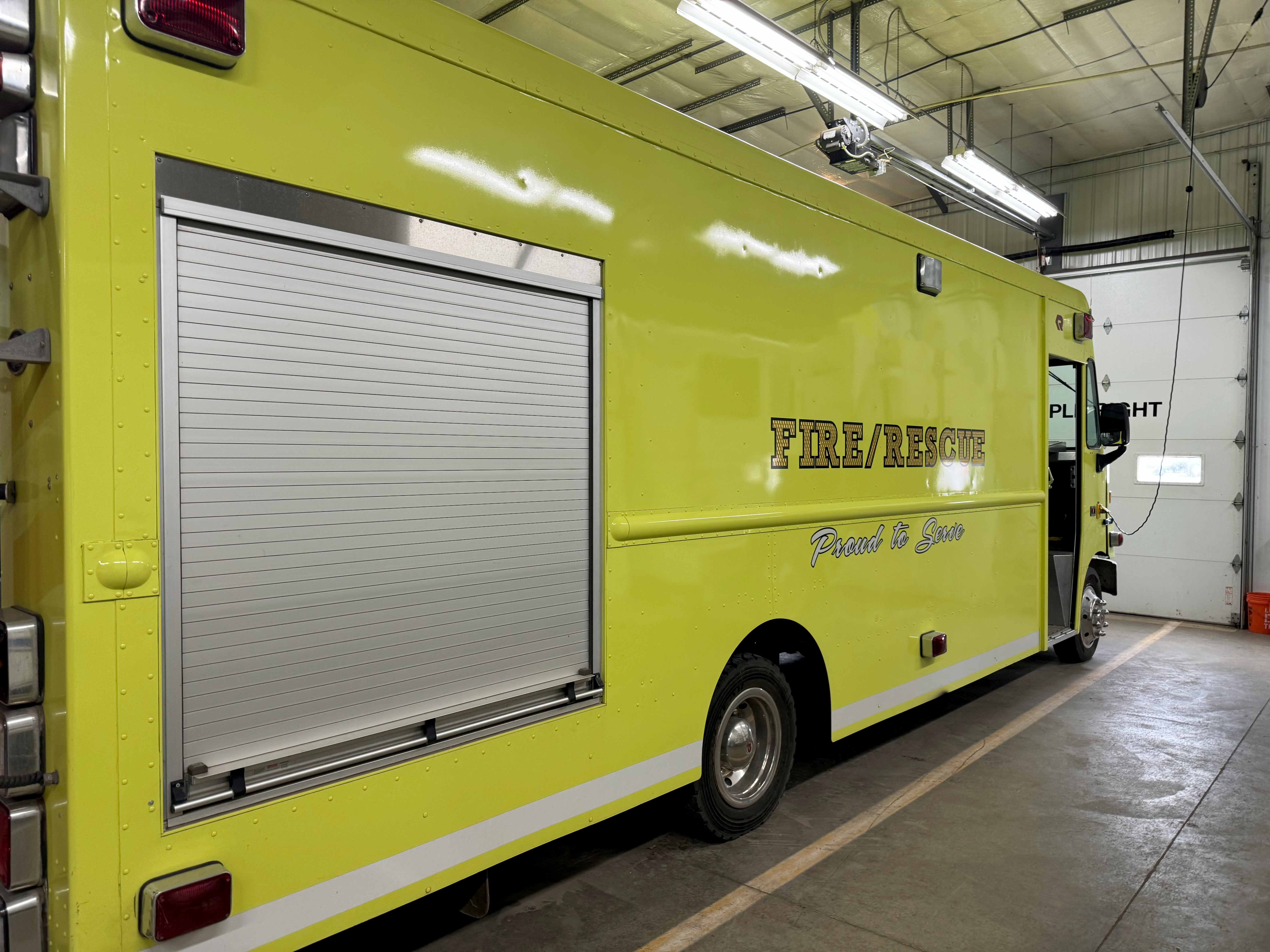 2005 Rosenbauer Freightliner Walk-In Rescue | Firetrucks Unlimited