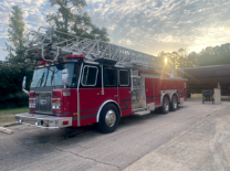 1998 Spartan 95' Mid-Mount Platform | Used Truck Details