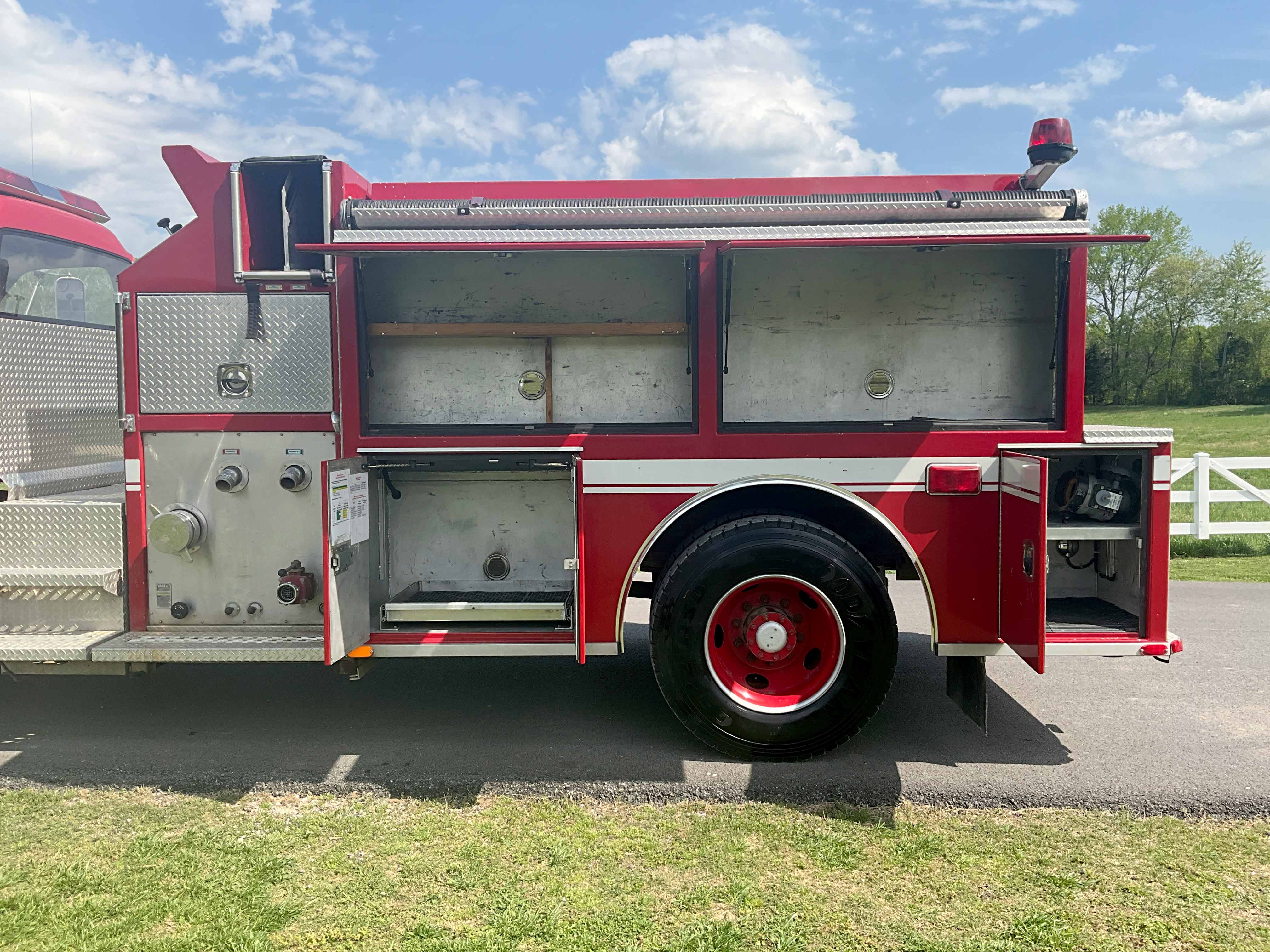 2000 Almonte GMC Commercial Pumper Tanker | Firetrucks Unlimited