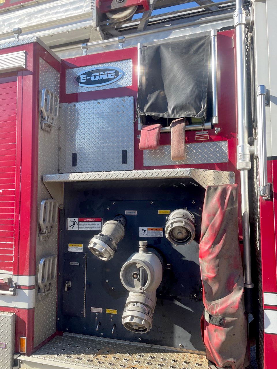 2012 E-One Cyclone II 100' Platform | Firetrucks Unlimited