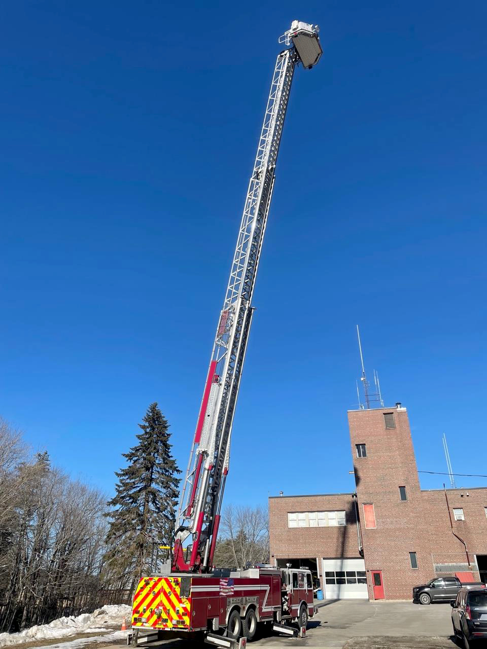 2012 E-One Cyclone II 100' Platform | Used Truck Details