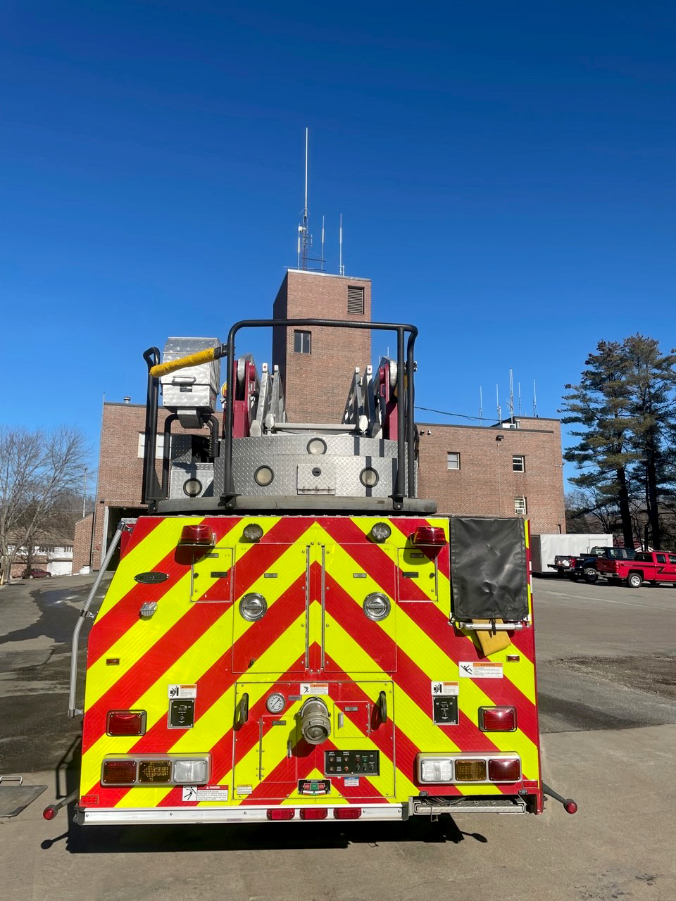 2012 E-One Cyclone II 100' Platform | Used Truck Details