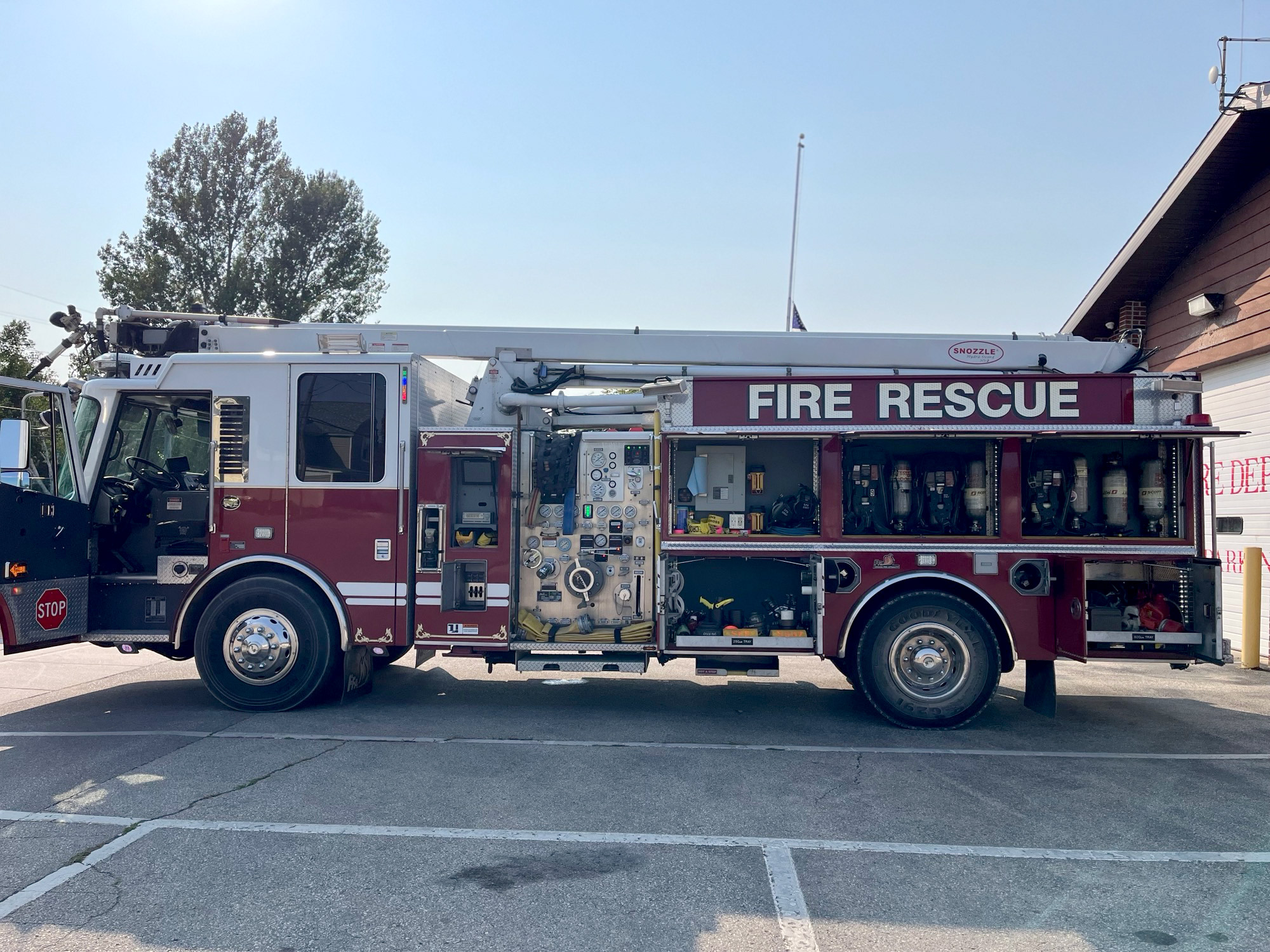 2008 Ferrara 65' Snozzle | Firetrucks Unlimited
