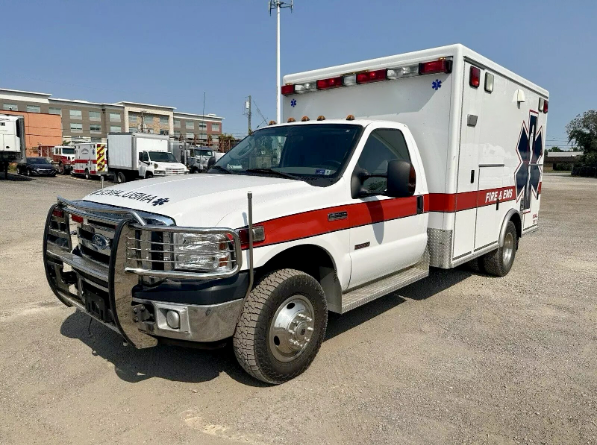 2006 McCoy Miller Ford 4X4 Ambulance | Used Truck Details