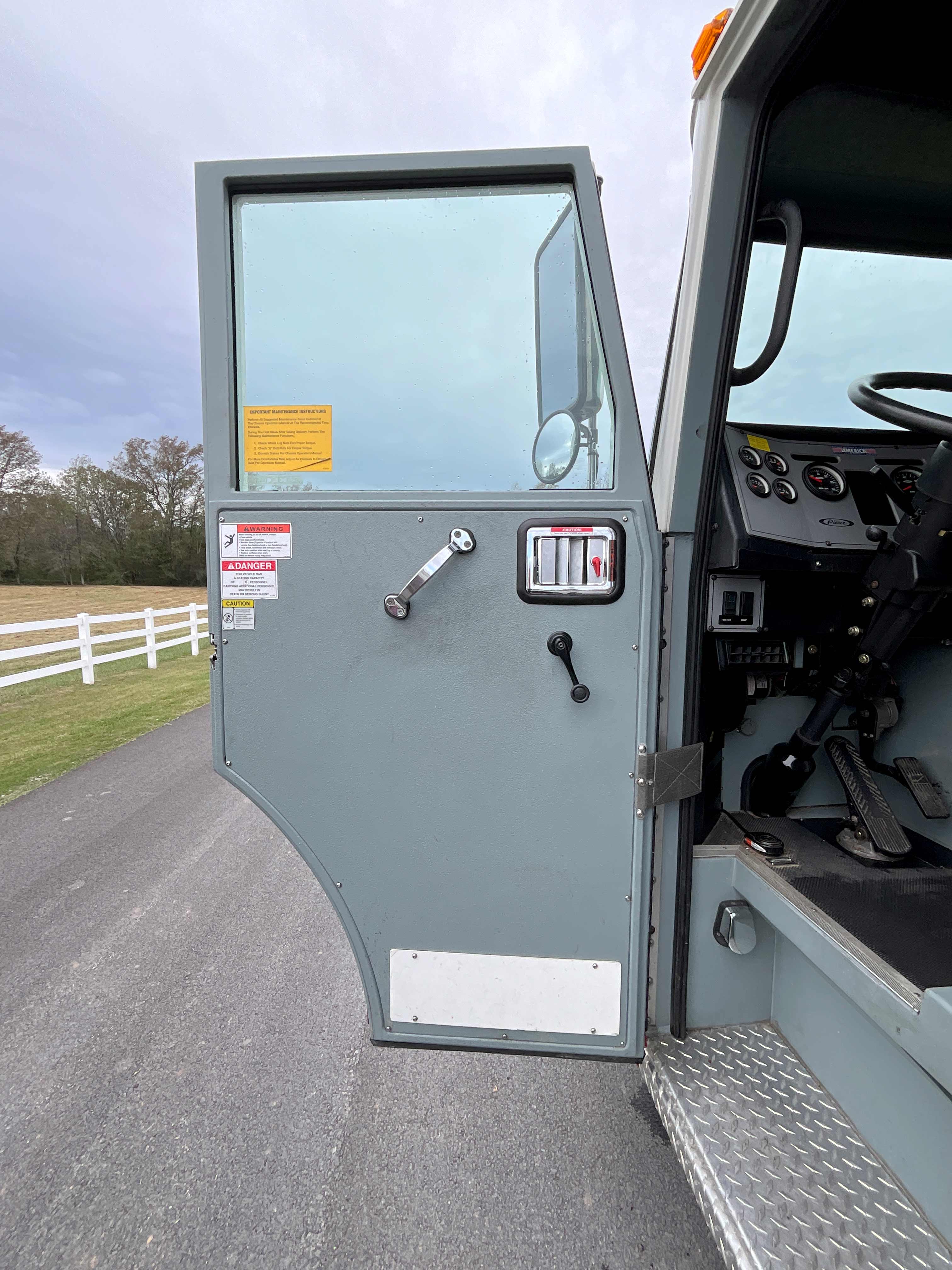 2010 Pierce Saber PUC Pumper | Used Truck Details