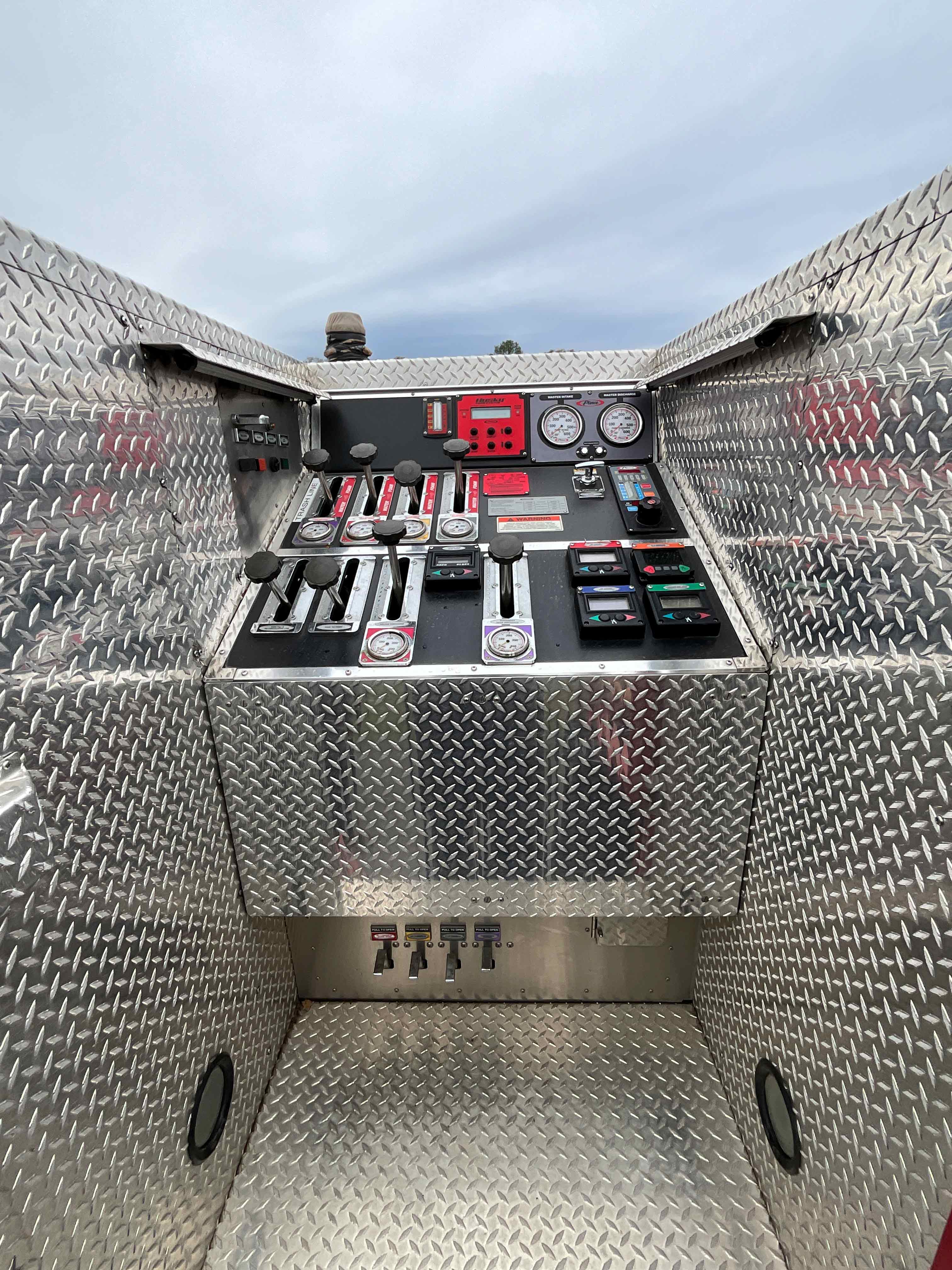 2010 Pierce Saber PUC Pumper | Used Truck Details