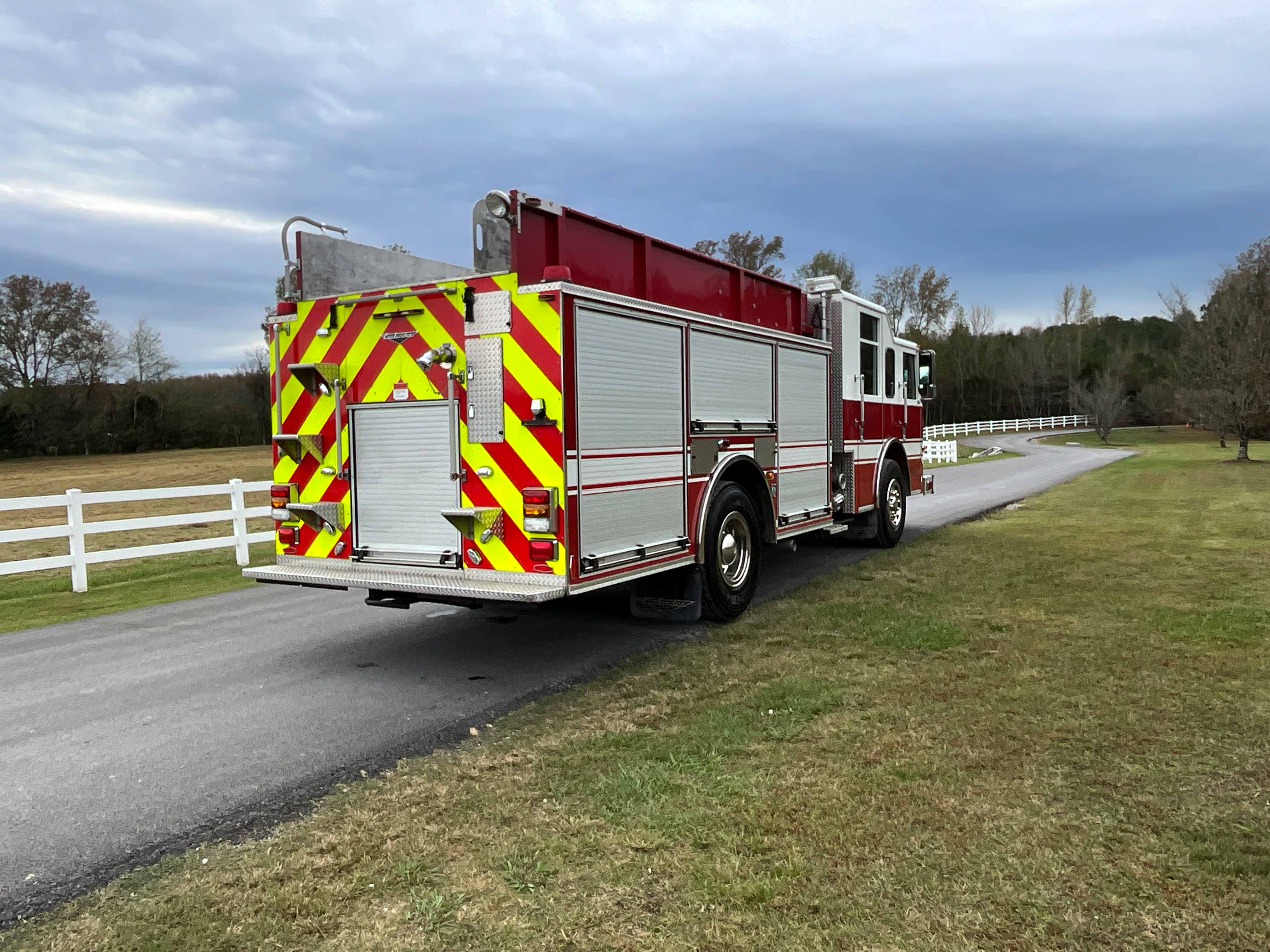 2010 Pierce Saber PUC Pumper | Used Truck Details