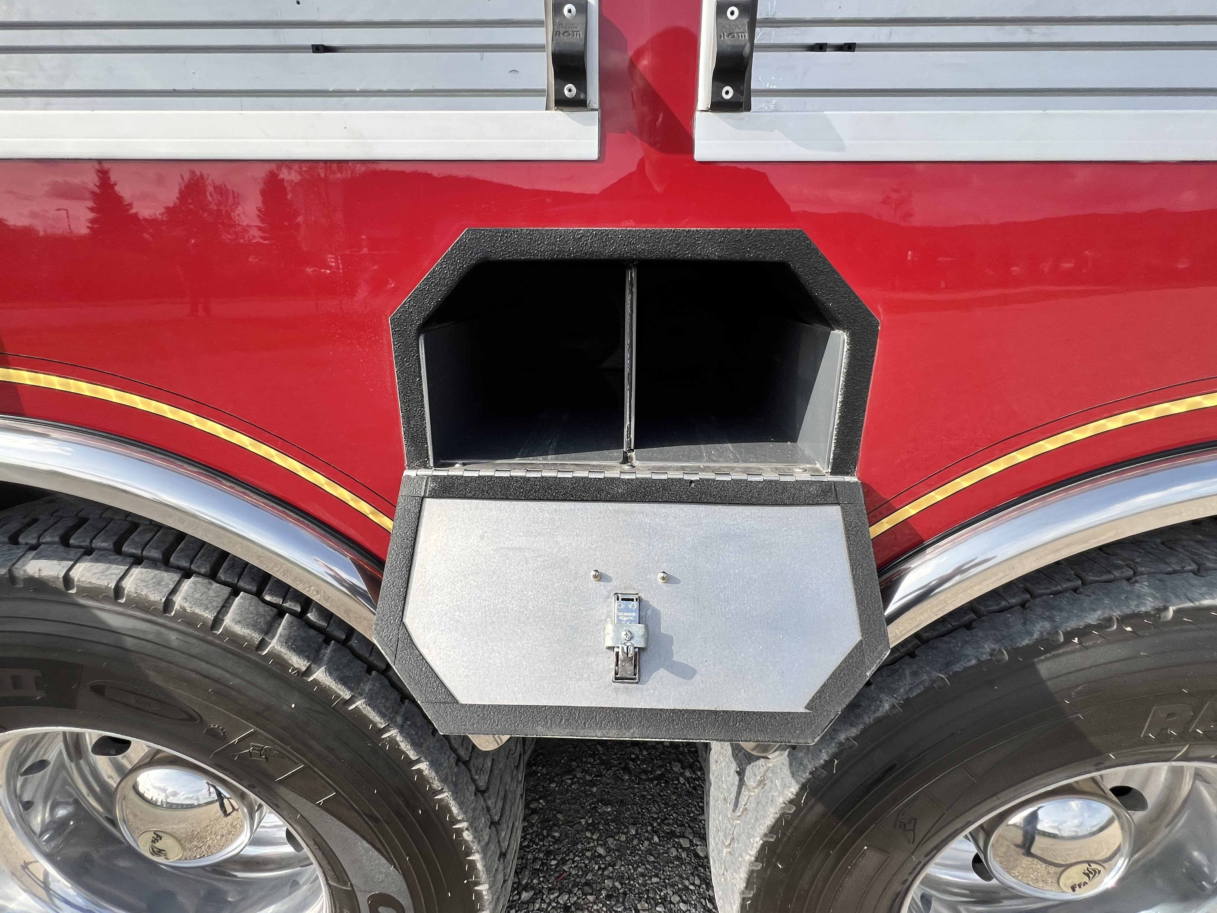 2015 Ferrara Igniter 100' Tower | Firetrucks Unlimited
