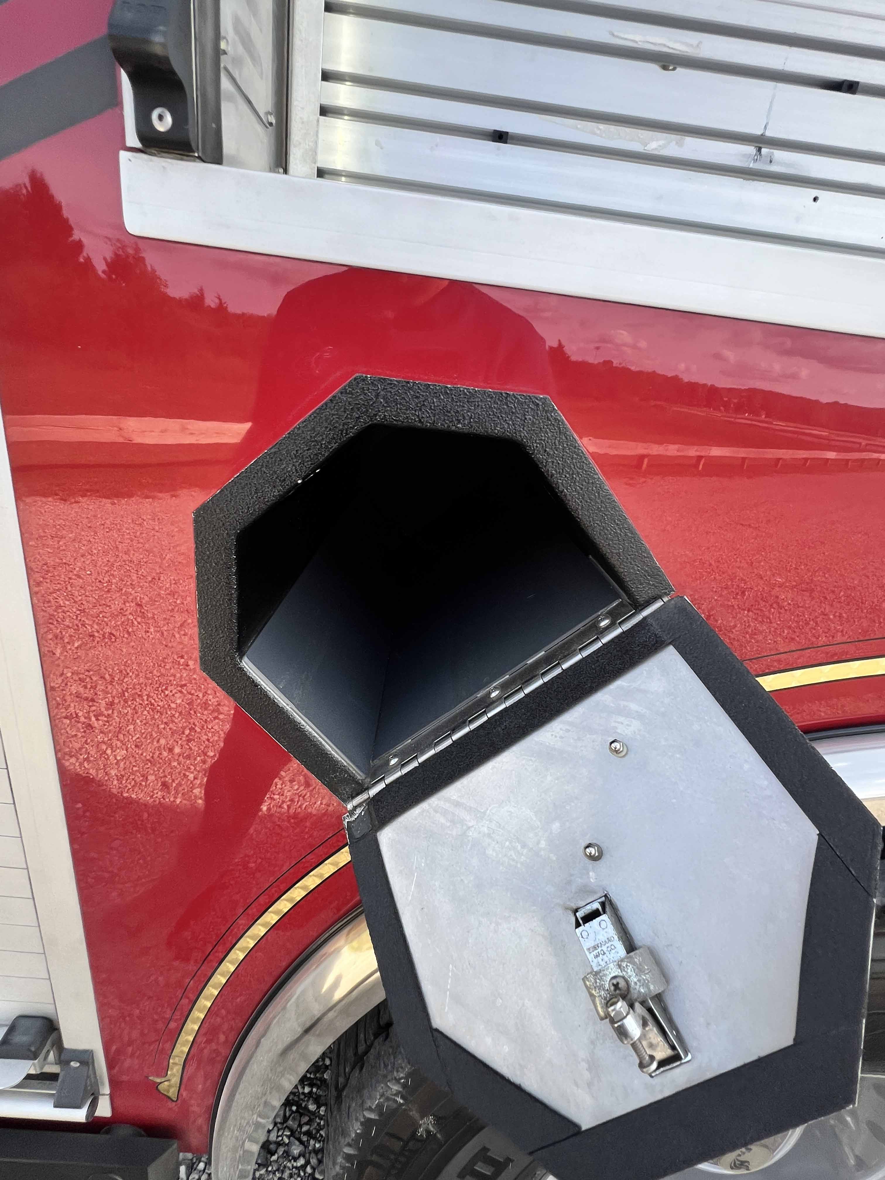 2015 Ferrara Igniter 100' Tower | Firetrucks Unlimited