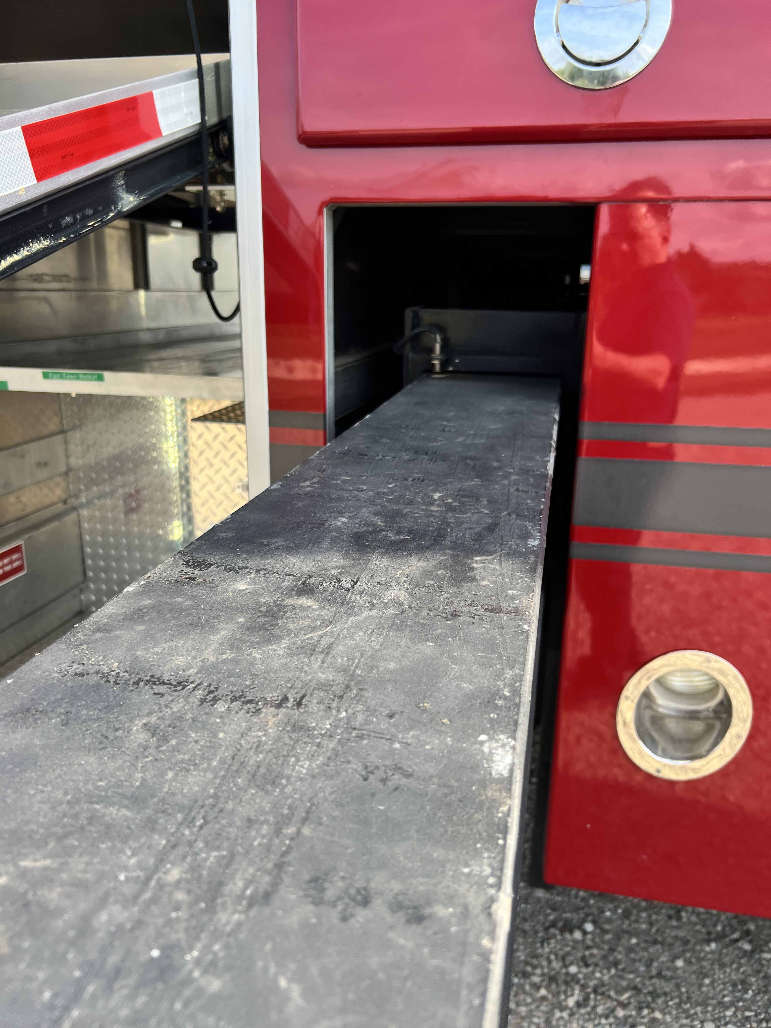 2015 Ferrara Igniter 100' Tower | Firetrucks Unlimited