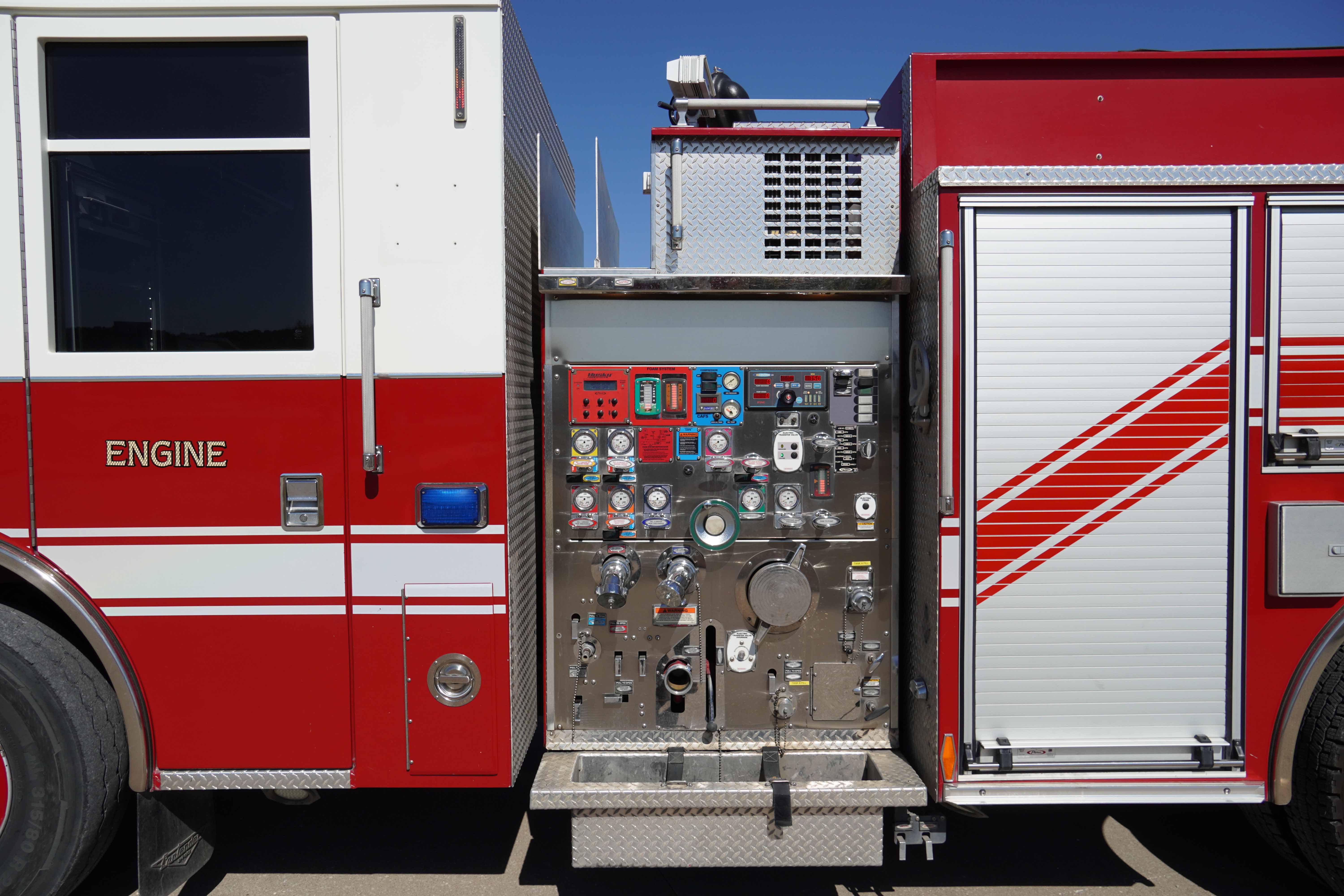 2010 Pierce Contender Pumper | Used Truck Details