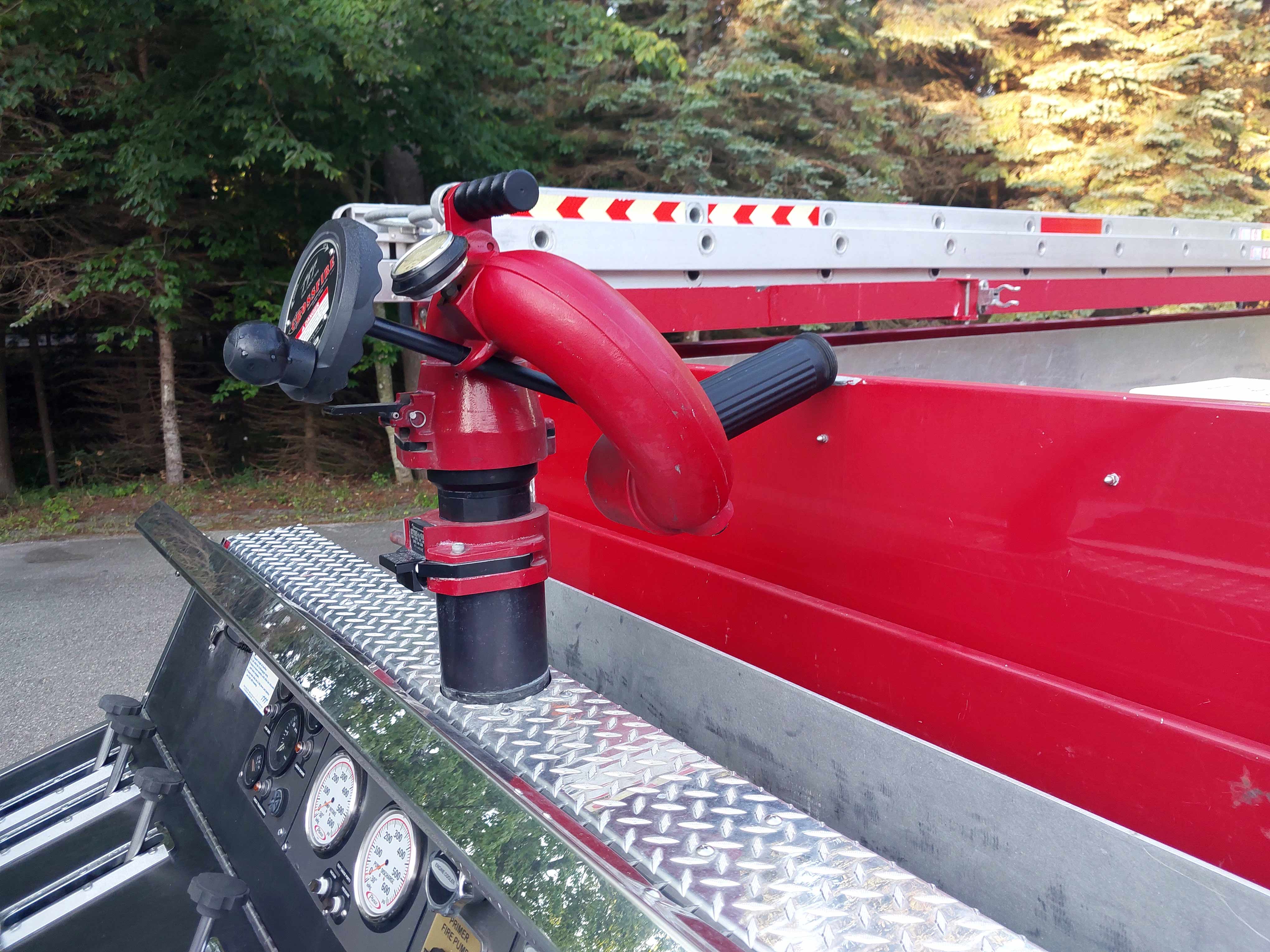 2003 Pierce Contender Pumper | Firetrucks Unlimited