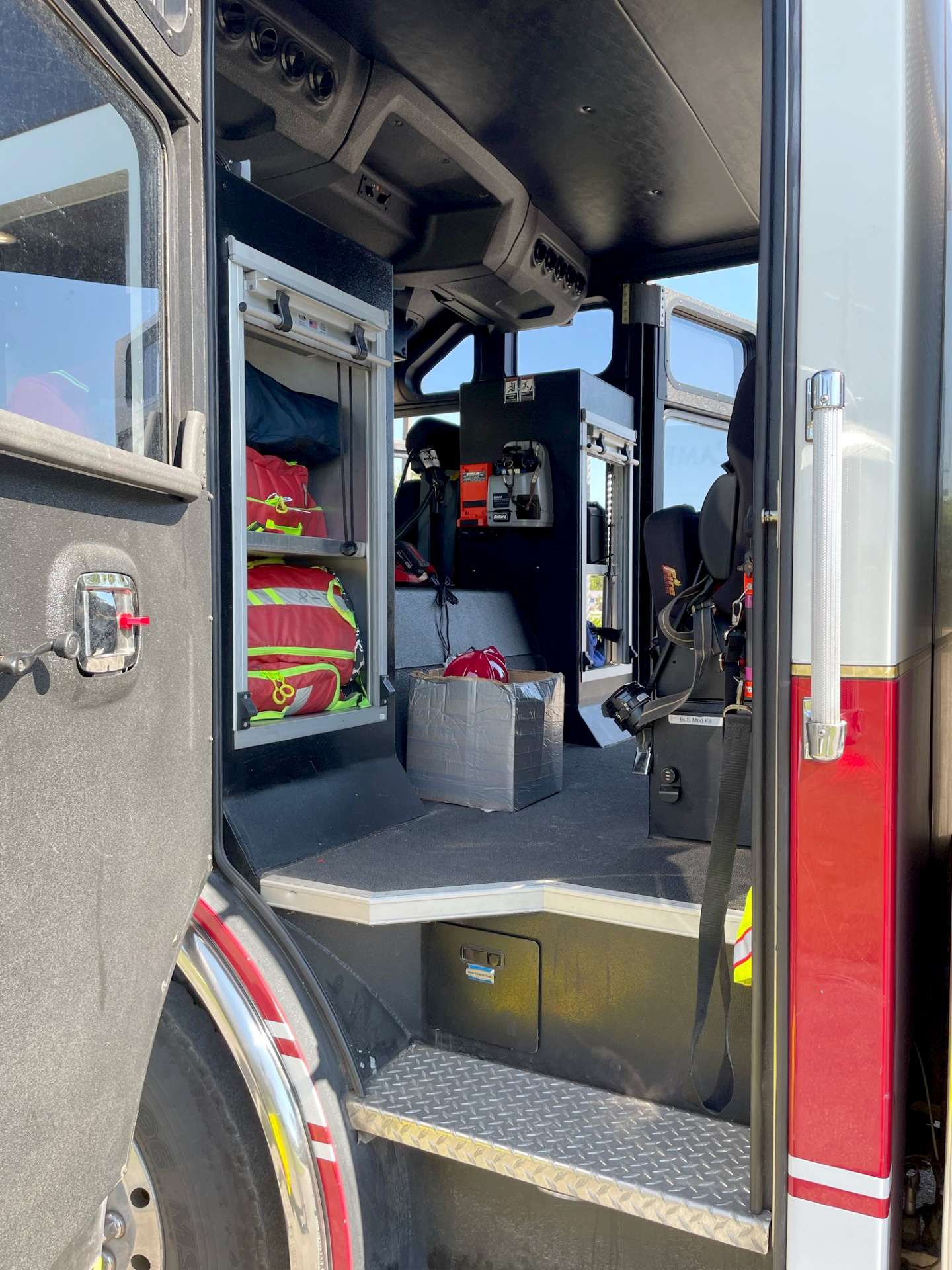 2014 Rosenbauer Rescue Pumper | Used Truck Details