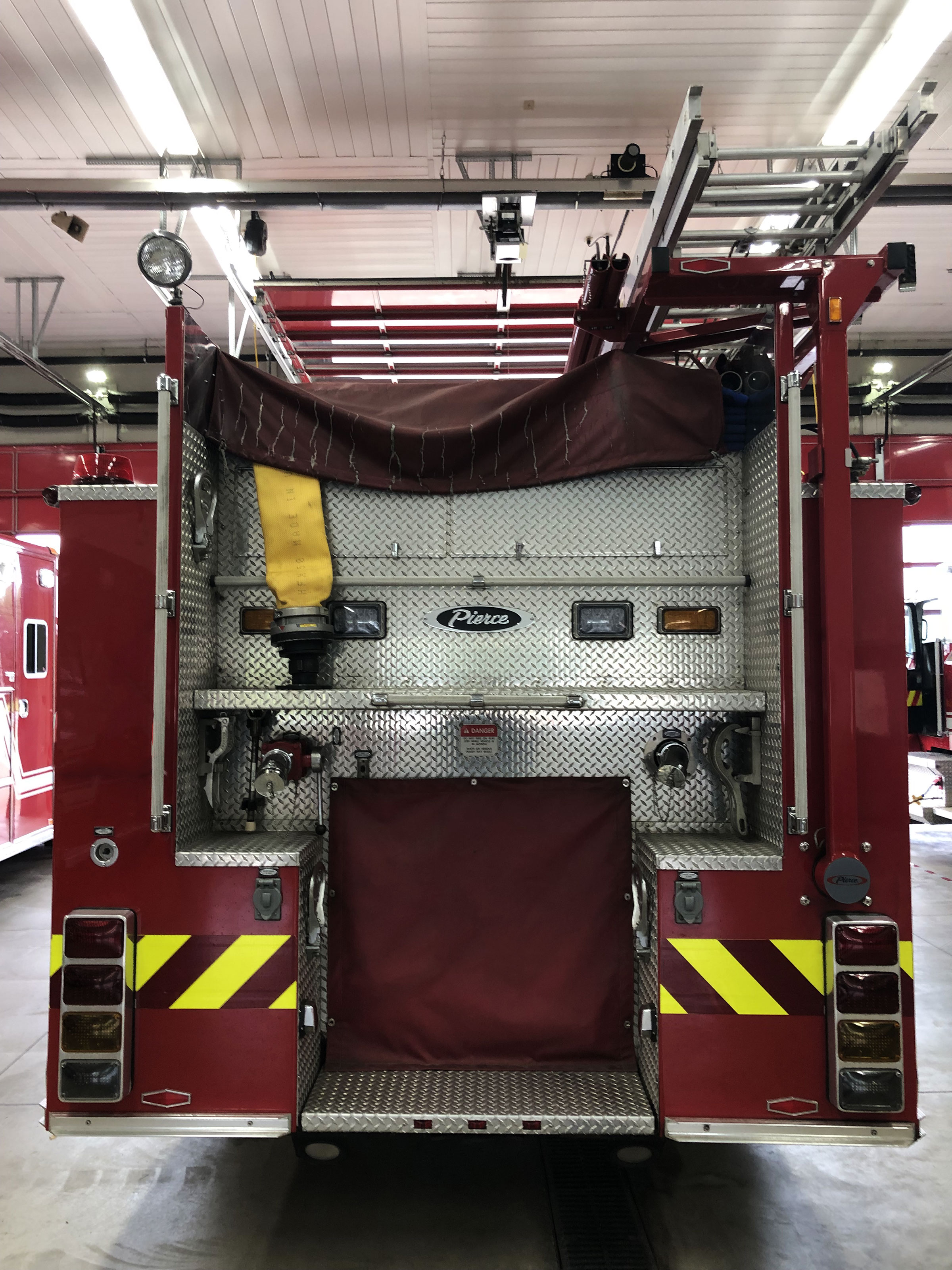 2003 Pierce Saber Pumper | Used Truck Details