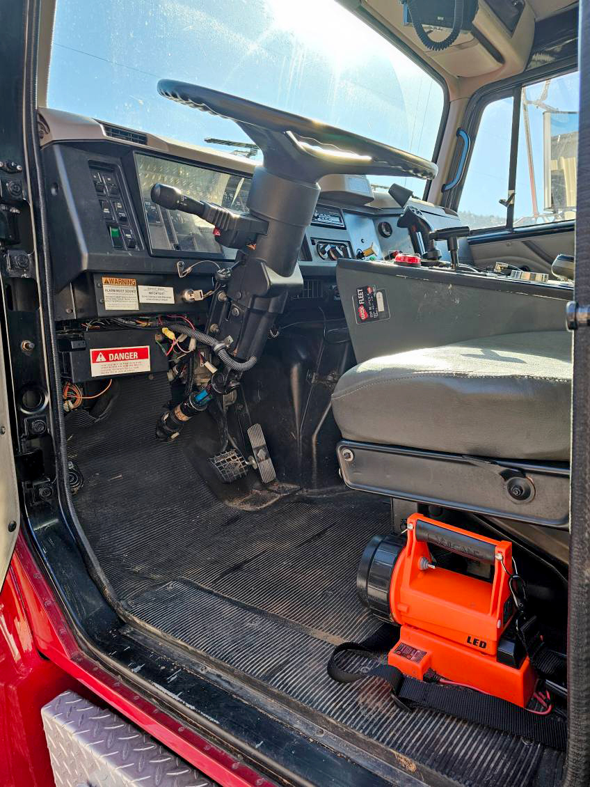 2000 International 4x4 Commercial Mini Pumper | Firetrucks Unlimited