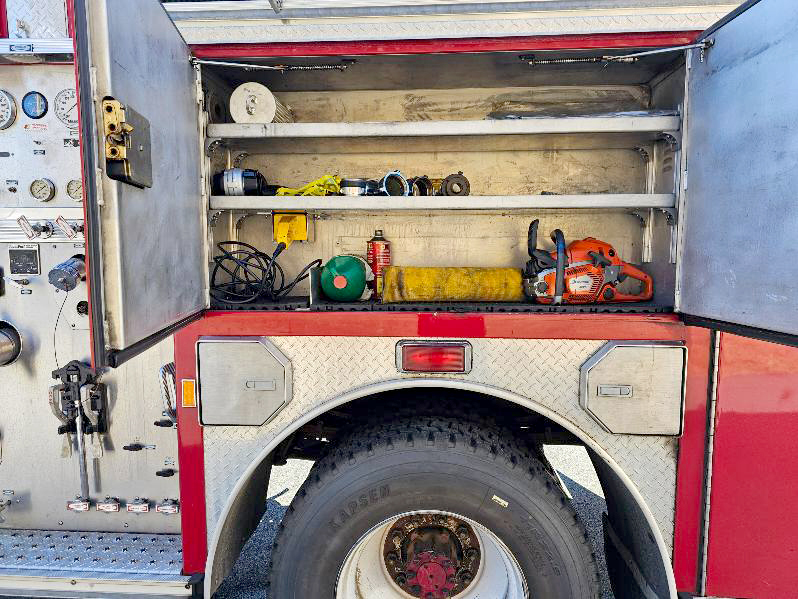 2000 International 4x4 Commercial Mini Pumper | Firetrucks Unlimited
