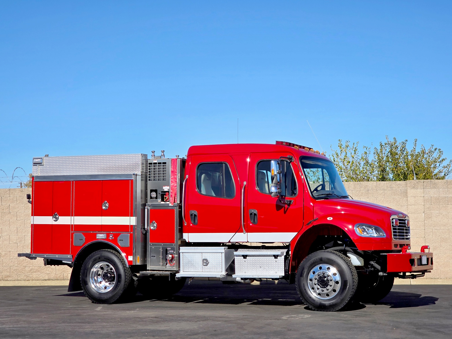 2019 HME Freightliner 4x4 Commercial Wildland Pumper | Used Truck Details